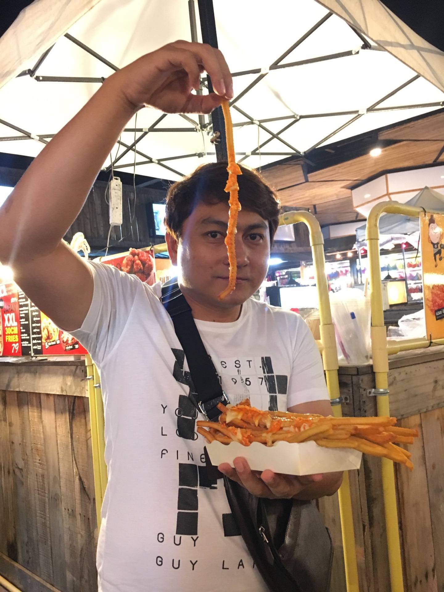 รีวิว Chicken Man - มากินเฟ้นฟายที่ยาวที่สุดในโลก