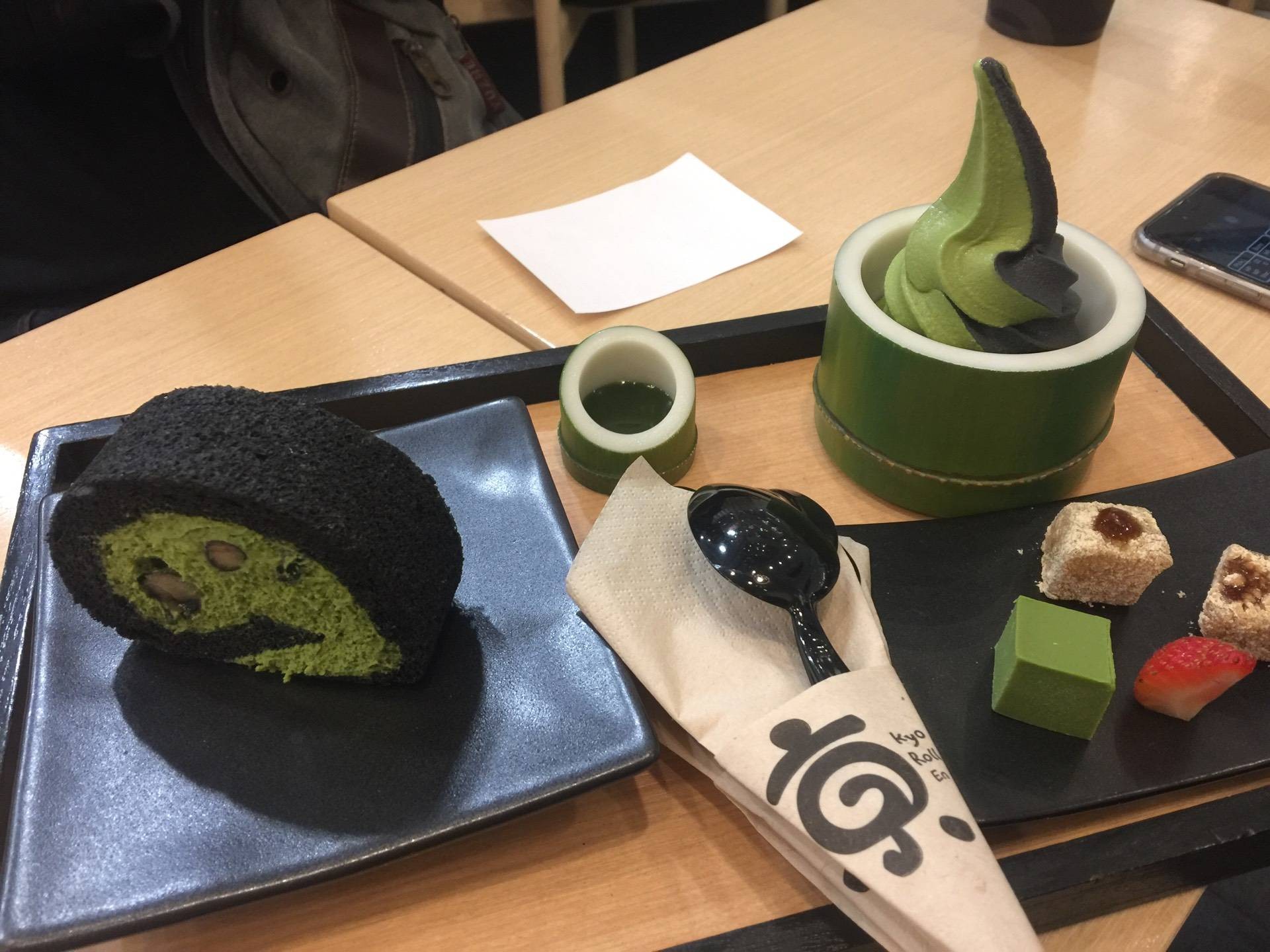 รีวิว Kyo Roll En Terminal 21 อโศก - อร่อยเหมือนเดิม เมนูหลากหลาย
