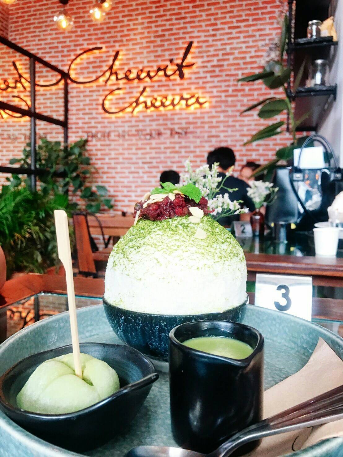 รีวิว Cheevit Cheeva ศิริมังคลาจารย์ ซอย 7 - บิงซูอร่อย