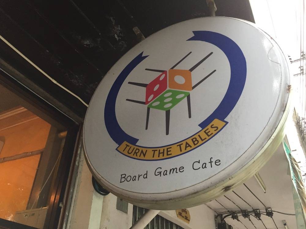 รีวิว Turn The Tables Board Game Cafe - โดนเพื่อนลากไปเล่น (ฮา) แต่สนุก ...