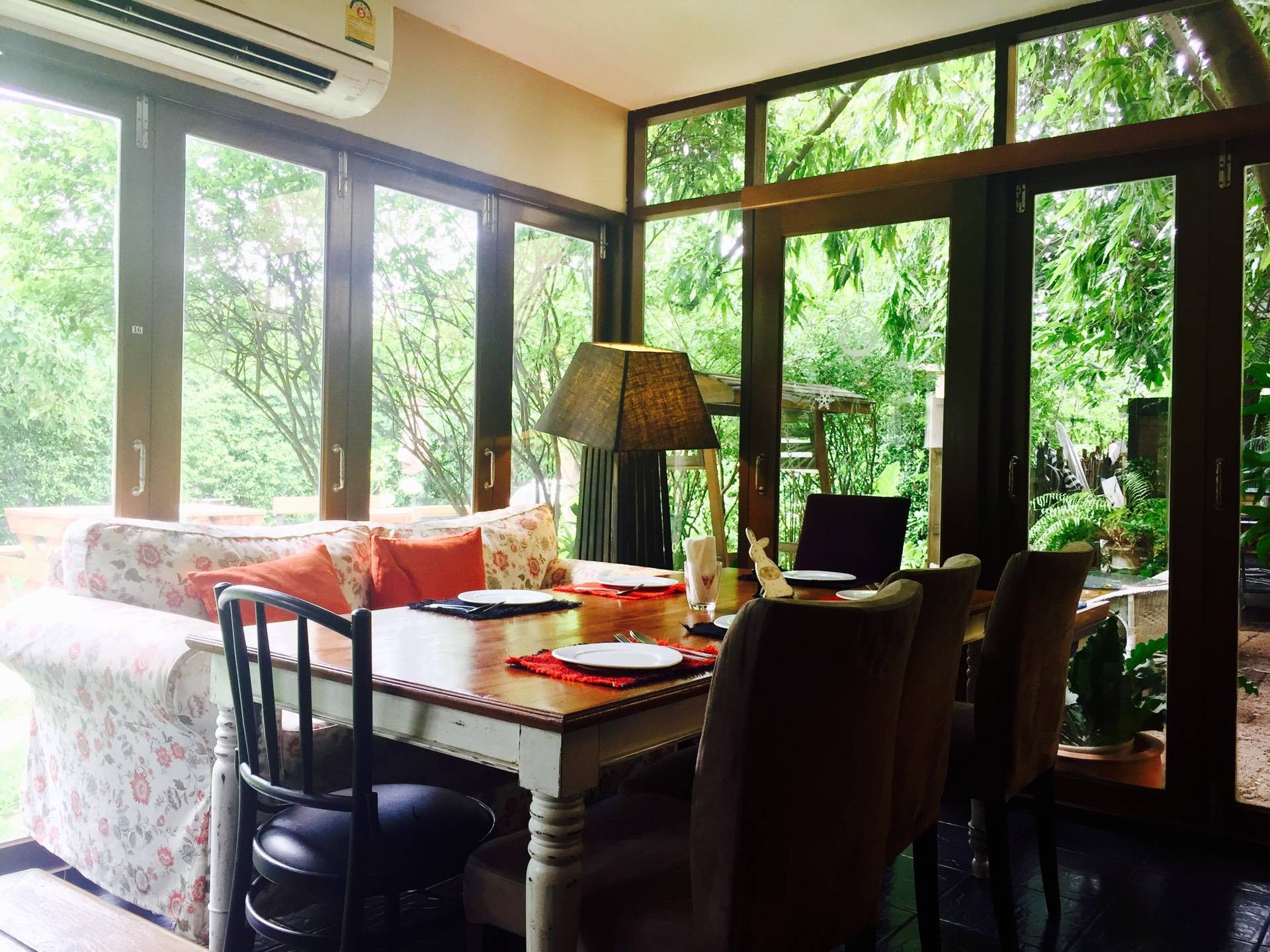 รีวิว Smith & Rabbit - บรรยากาศดี อาหาร ของหวานอร่อย ราคาไม่แพง พนักงาน ...