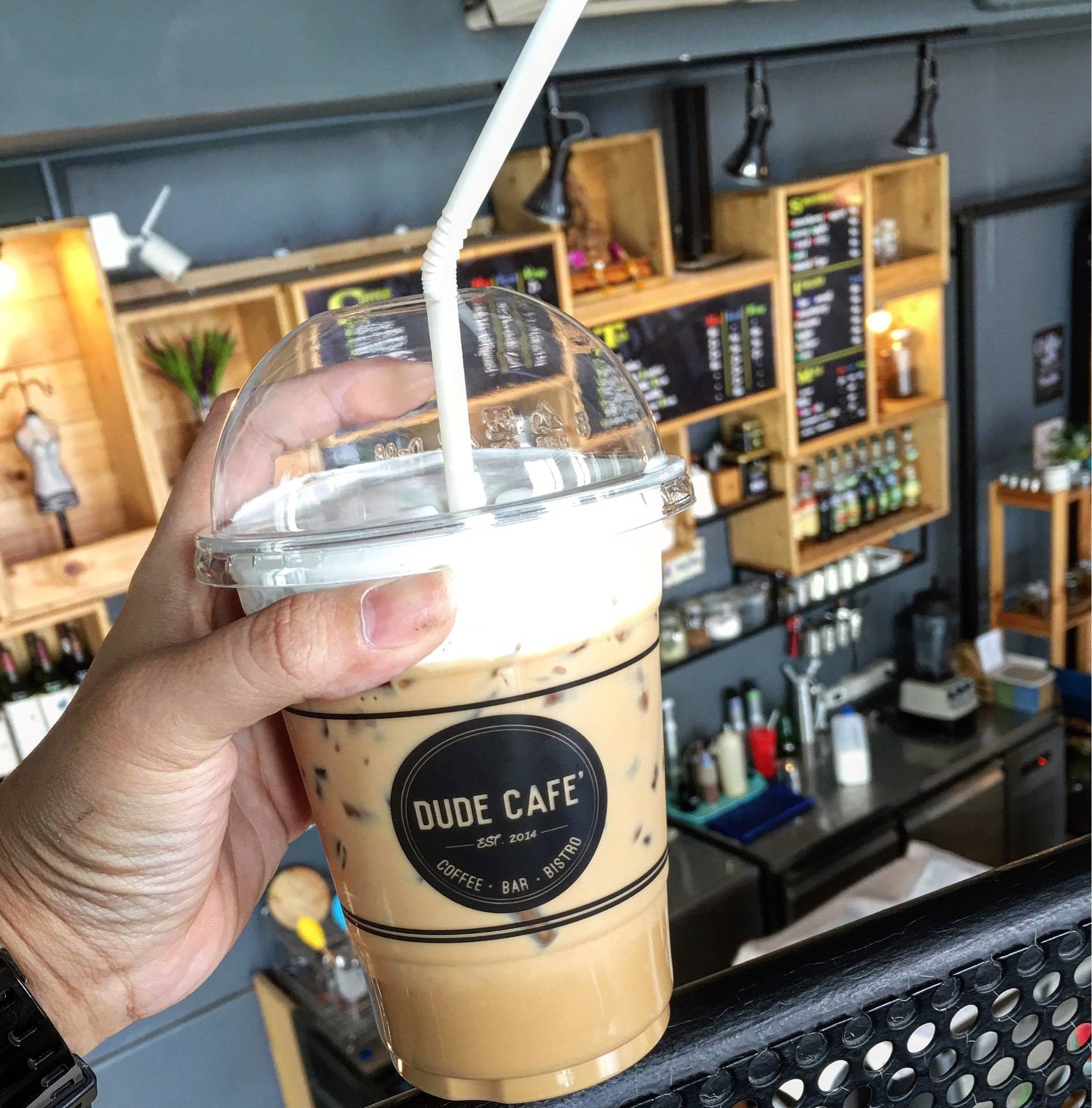 รีวิว Dude Cafe - ร้านชิคๆบรรยากาศชิวๆ กาแฟอร่อย - Wongnai