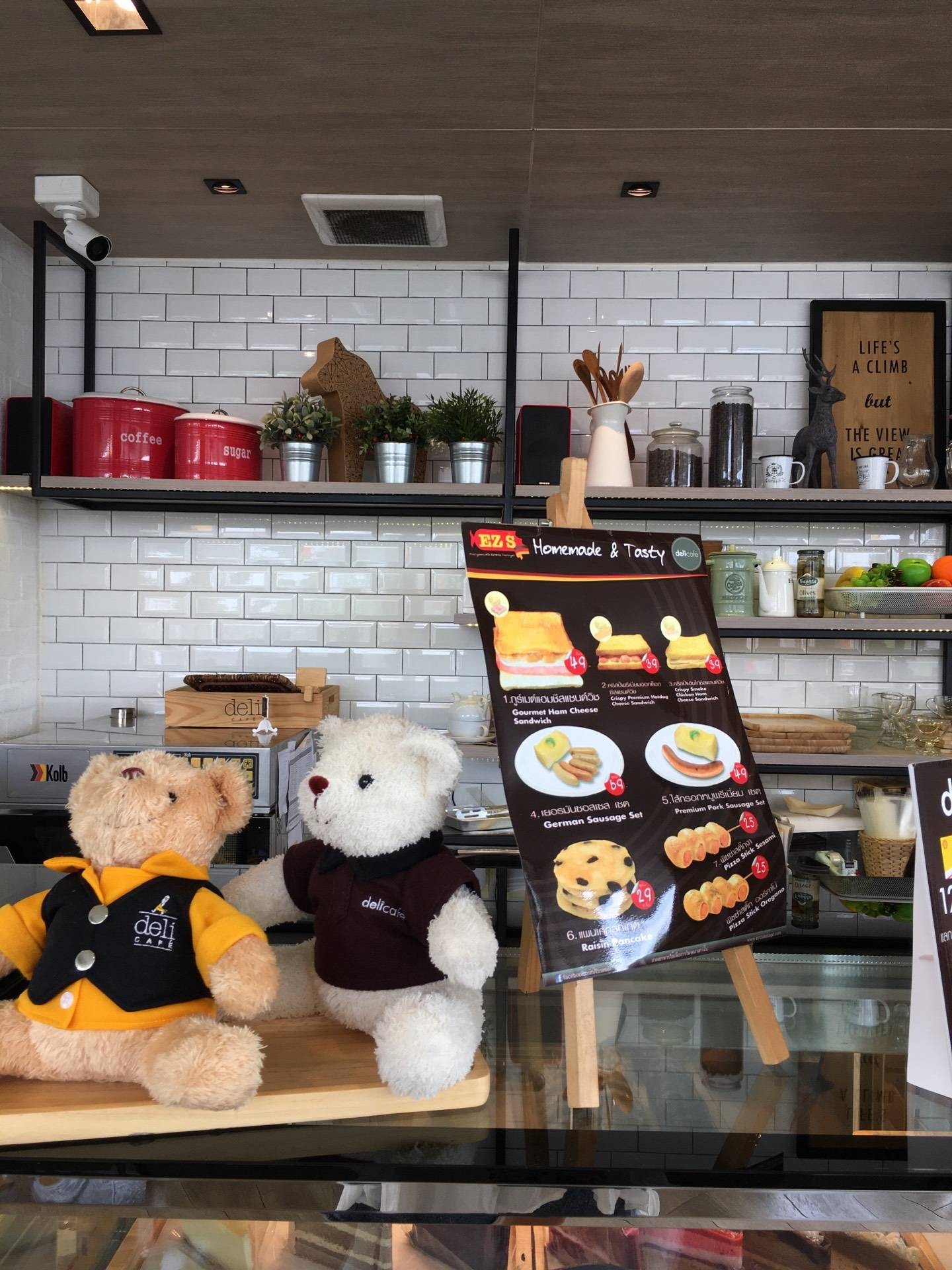 รีวิว Deli Cafe' พระราม 2 - ร้านกาแฟในปั๊มเชลล์ แสมดำ - Wongnai