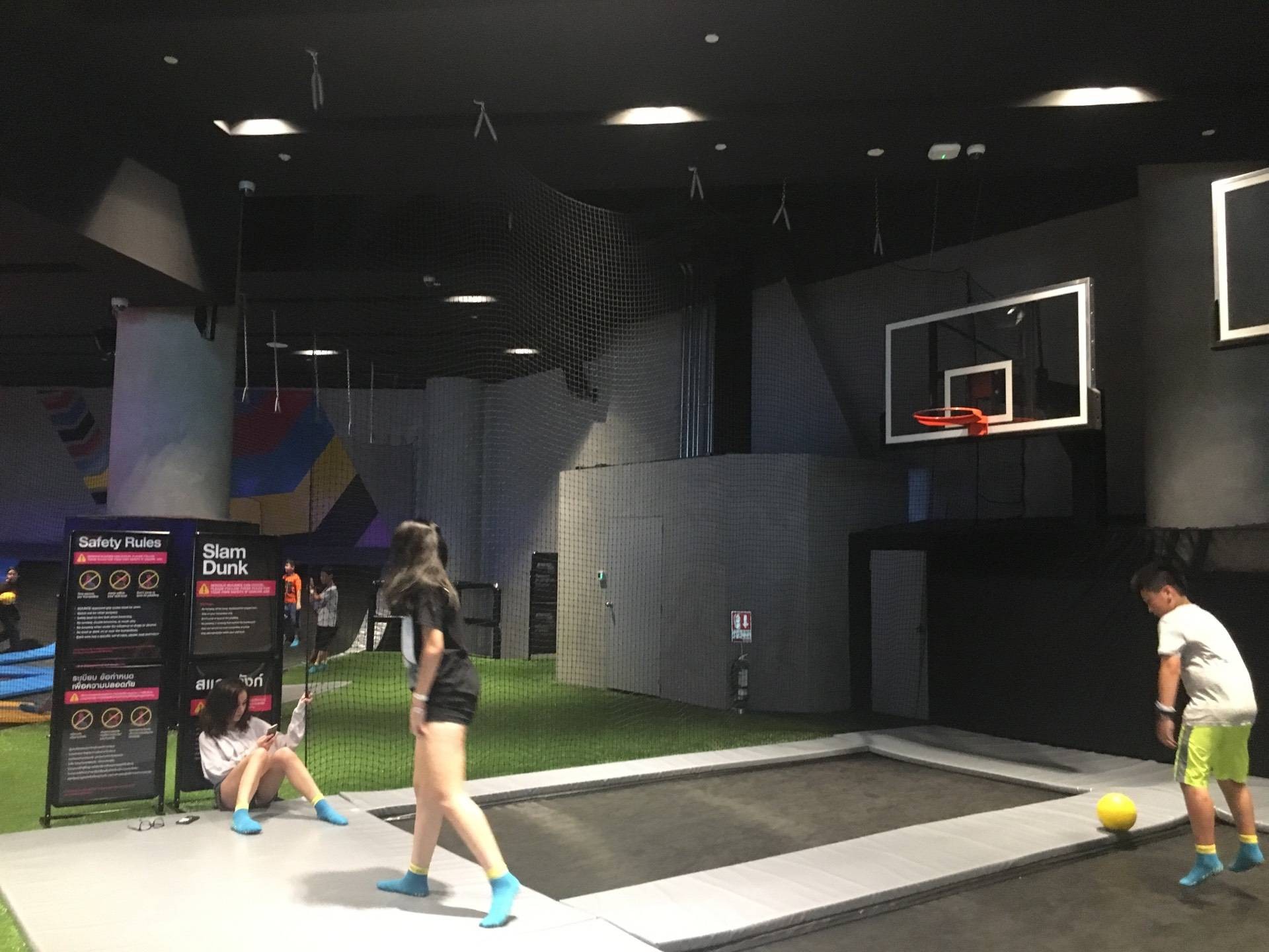 รูป Bounce Thailand The Emquartier