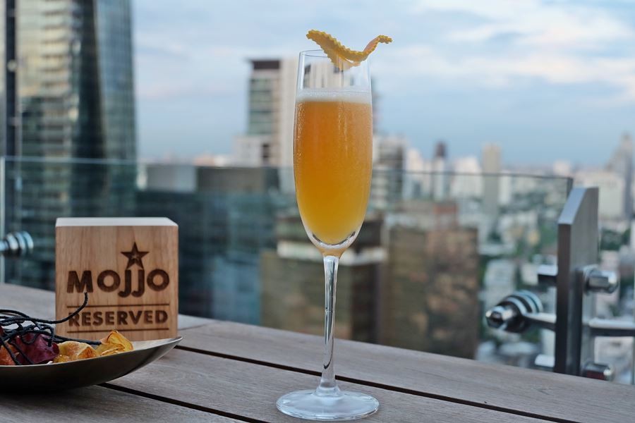 รีวิว Mojjo Rooftop Lounge Bar - ชมวิวเมืองกรุงเทพสุดโรแมนติกมากแบบ ก ...