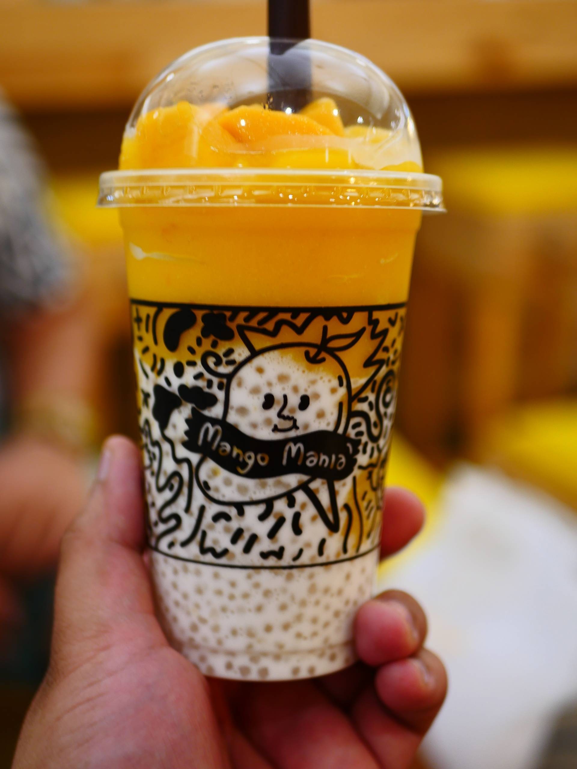รีวิว Mango Mania Fashion Island - รสชาติมะม่วงเปรี้ยวอมหวานกับน้ำกะทิ ...