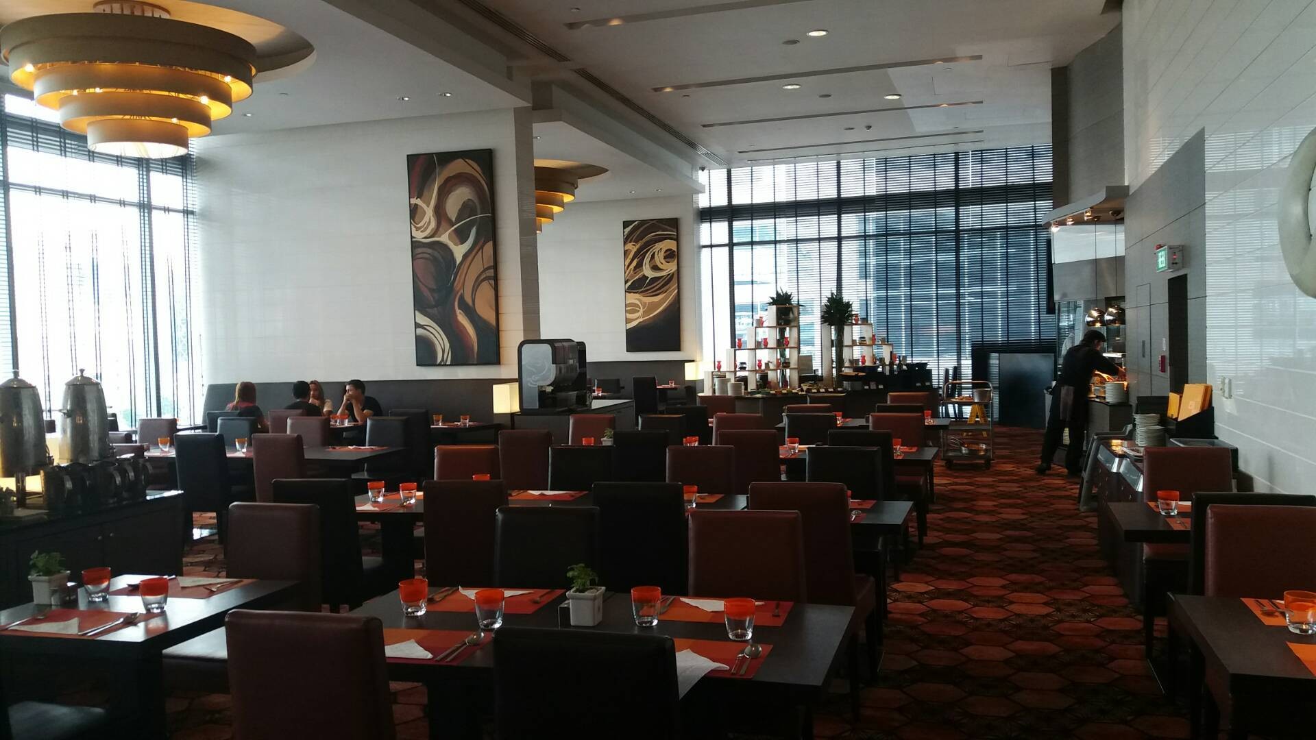 รีวิว The Square Novotel Bangkok Ploenchit Hotel - มื้อกลางวันบุฟเฟ่ต์ ...