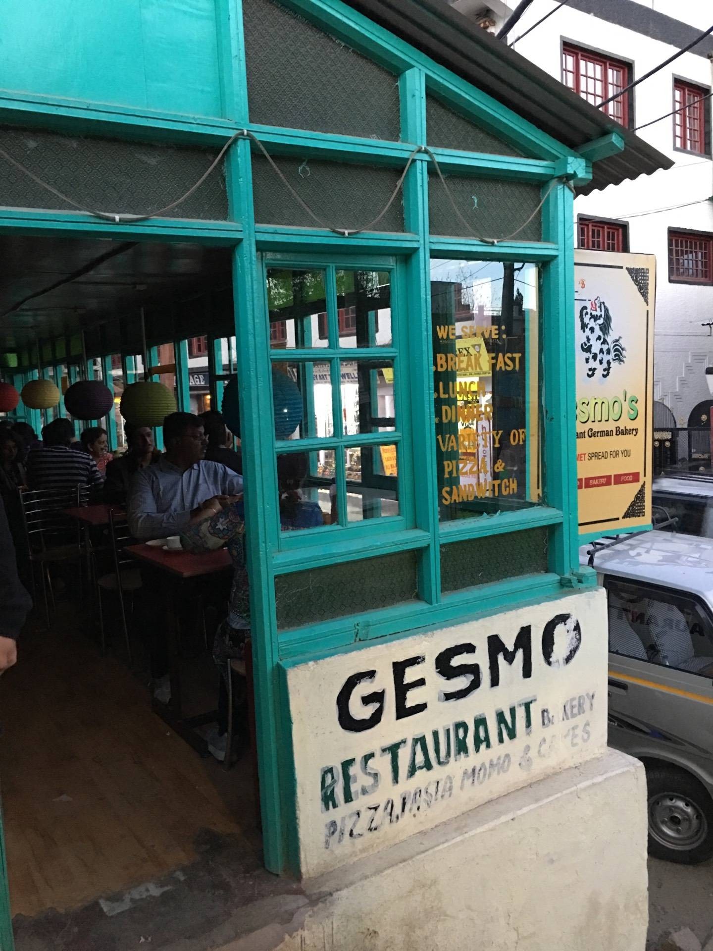 รีวิว Gesmo's Leh Ladakh - ร้านอาหารสไตล์เลห์ และอินเตอร์เนชั่นแนลใน ...