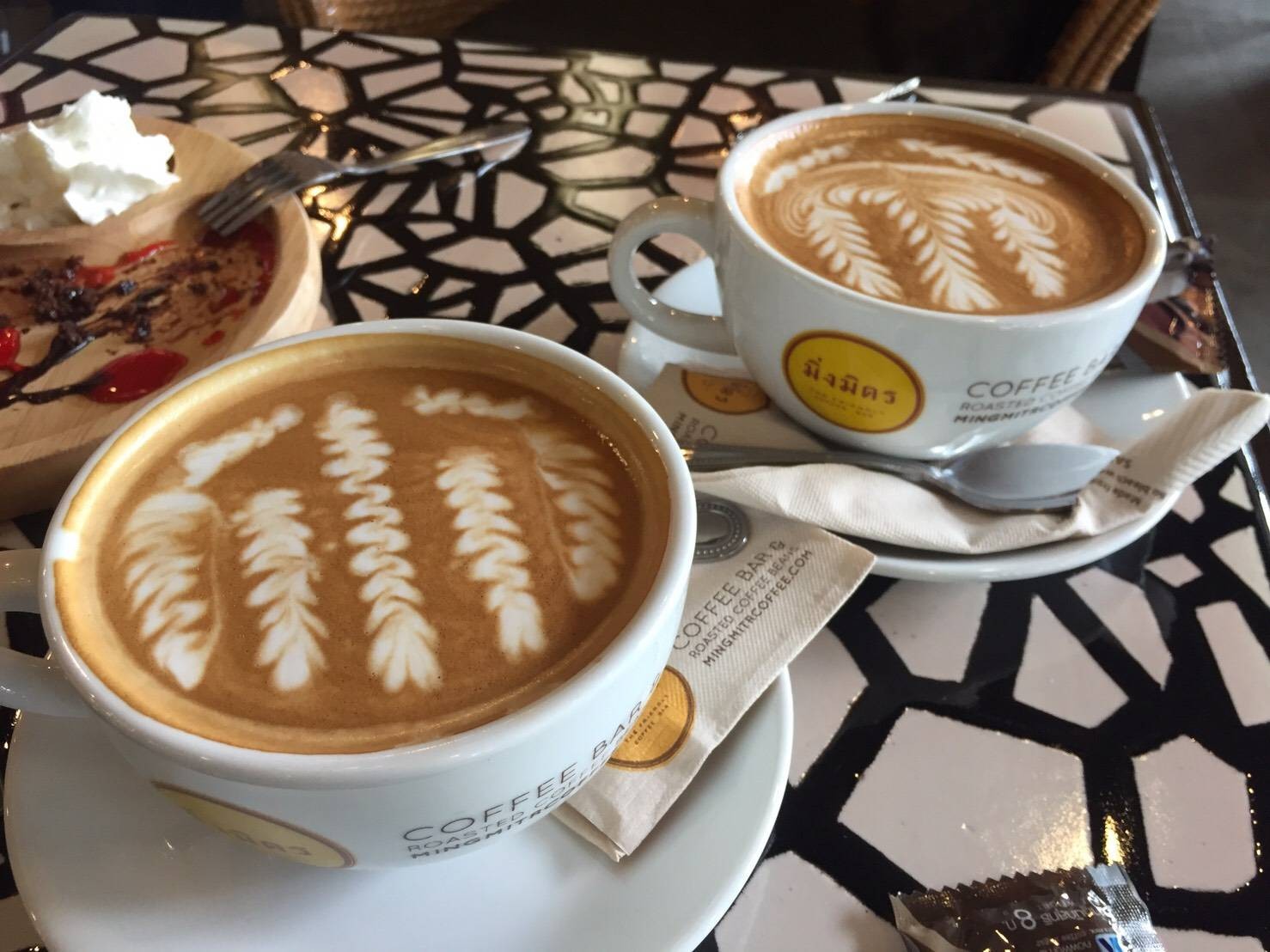 รีวิว The Xym cafe - บรรยากาศยอดเยี่ยม บริการดีเป็นกันเอง