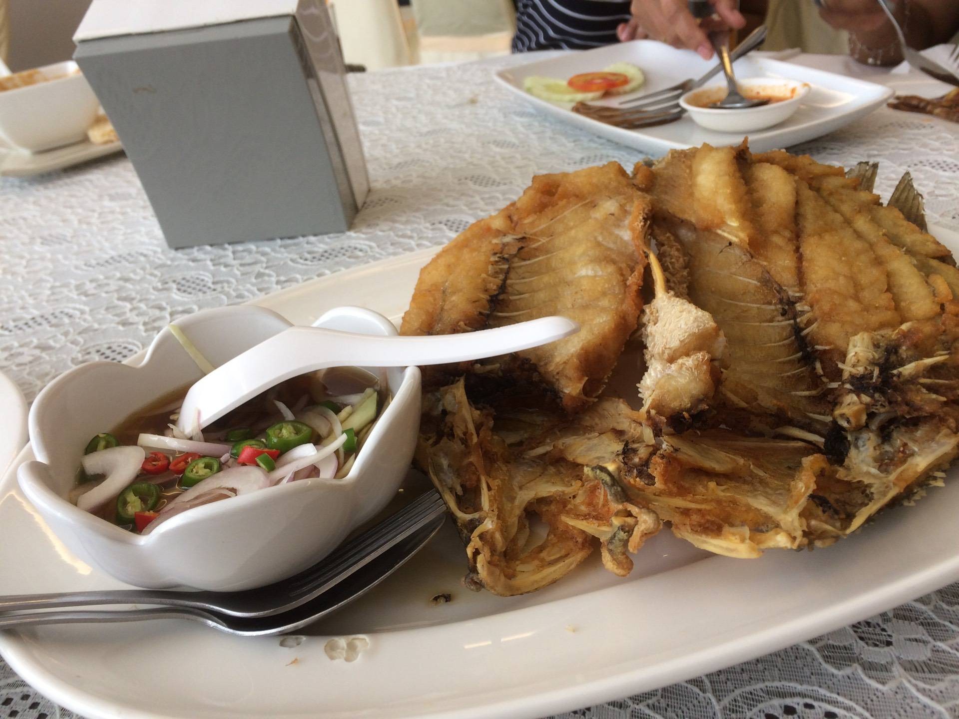 รีวิว Ploen Restaurant - อาหารอร่อยเพลินใจ - Wongnai