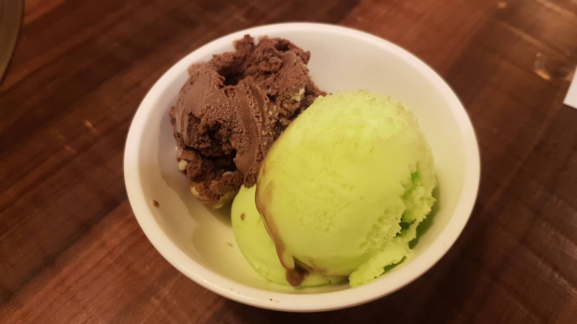 ไอศครีม ร้าน Omi Yakiniku เดอะ สกาย อยุธยา