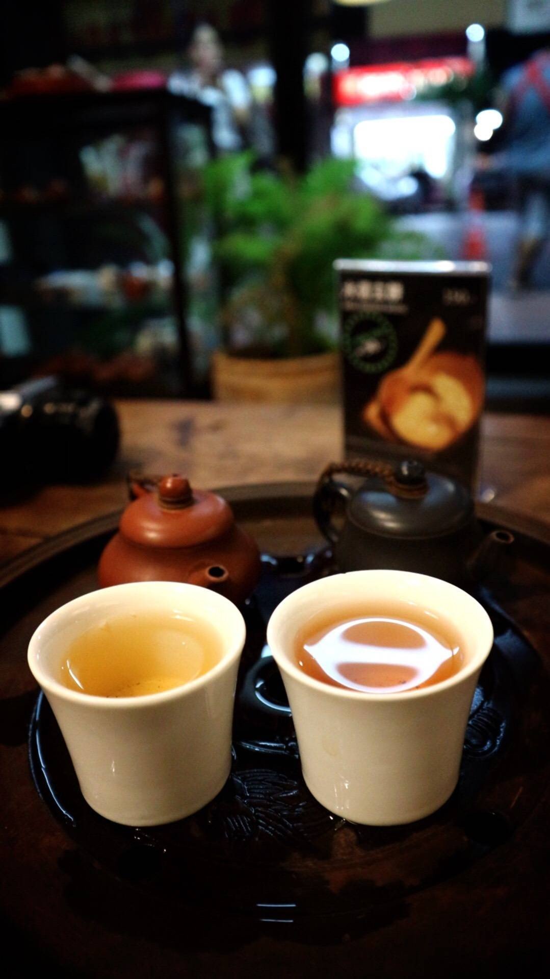 ชาจีน ร้าน Double Dogs Tea Room