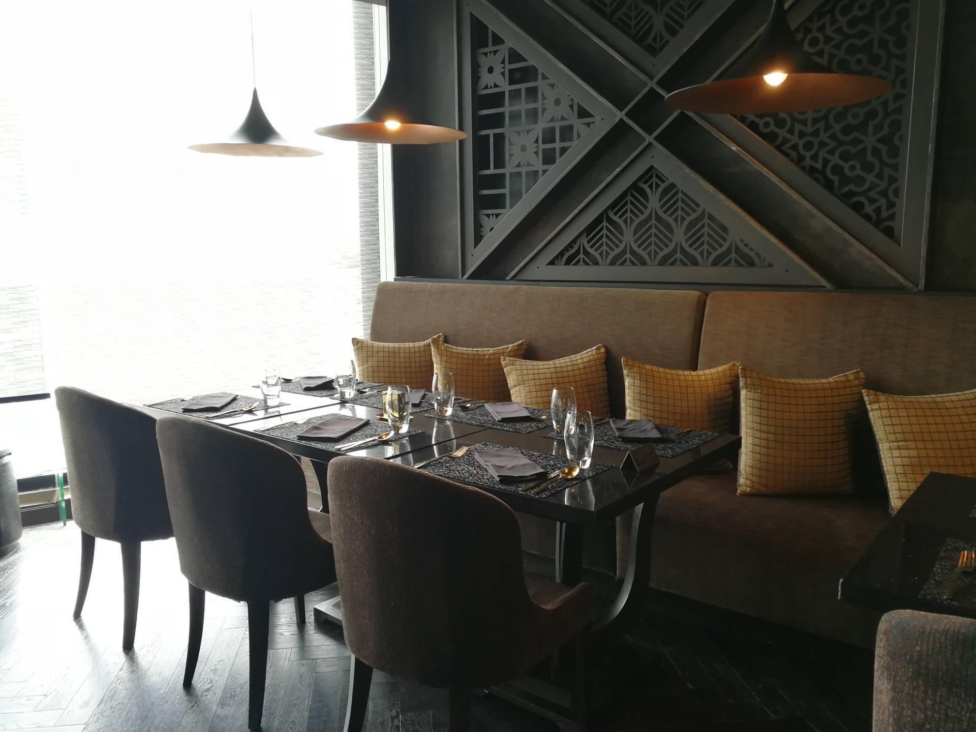 รีวิว MAYA Holiday Inn Bangkok Sukhumvit - ห้าดาวนี้ ให้บรรยากาศ อาหาร ...