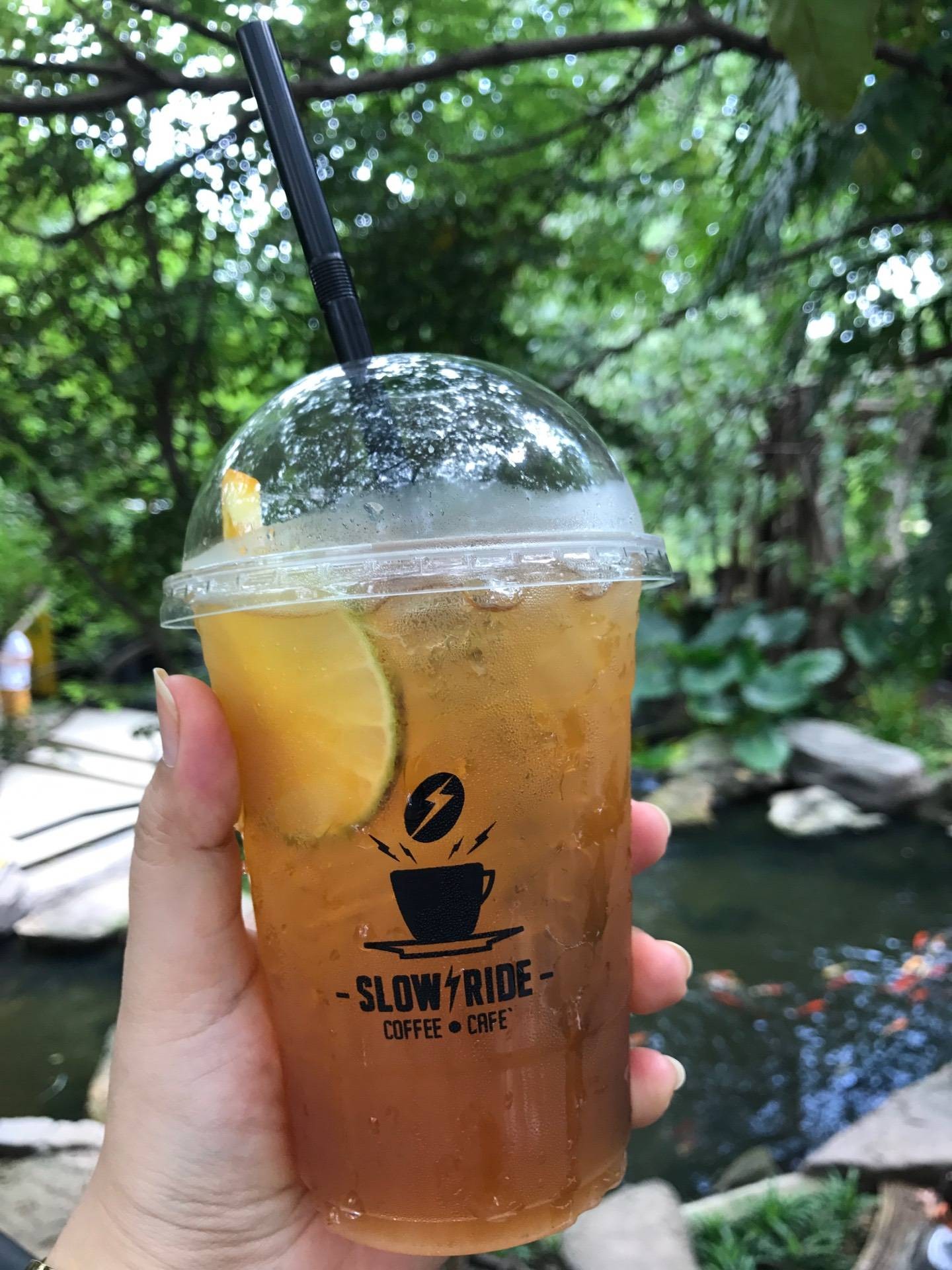Lemon tea ชามะนาว • อร่อยอยู่ ร้าน Slow Ride Coffee & Cafe