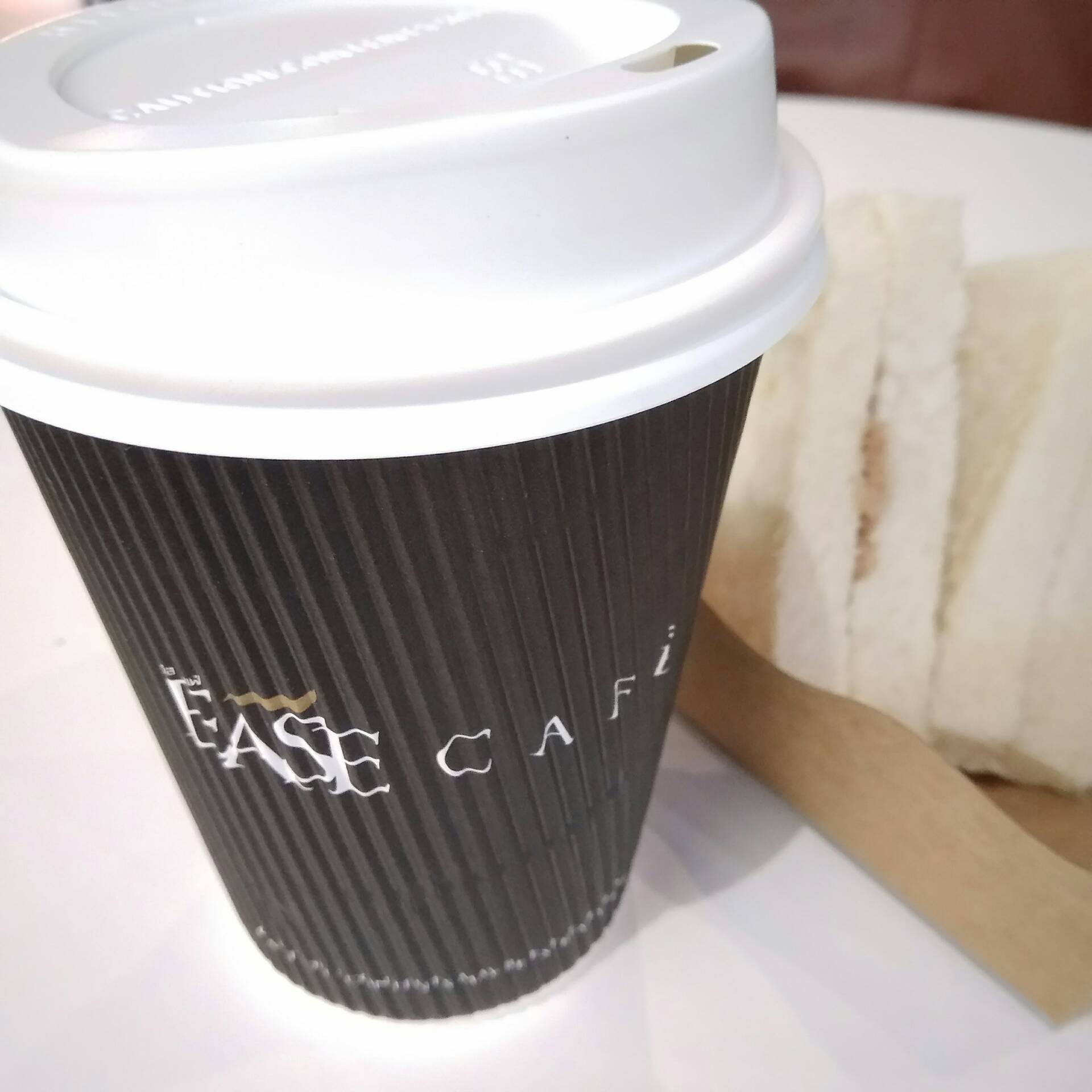 รีวิว Ease Cafe - กาแฟรสเข้ม