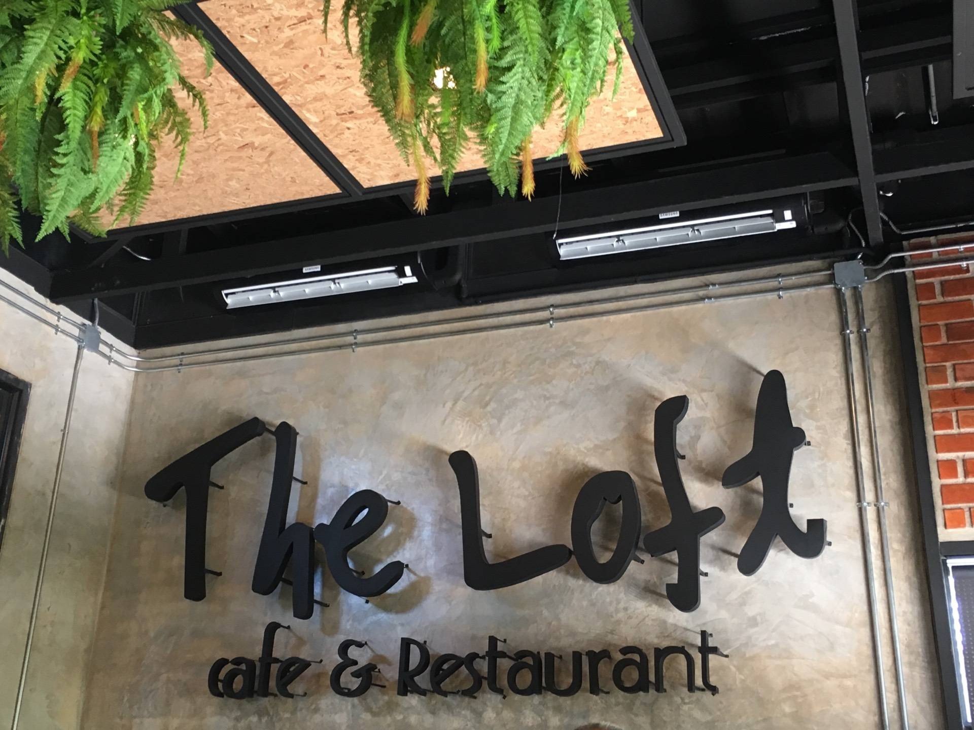 รีวิว The Loft Cafe & Restaurant - One of the best cafe and restaurant in town