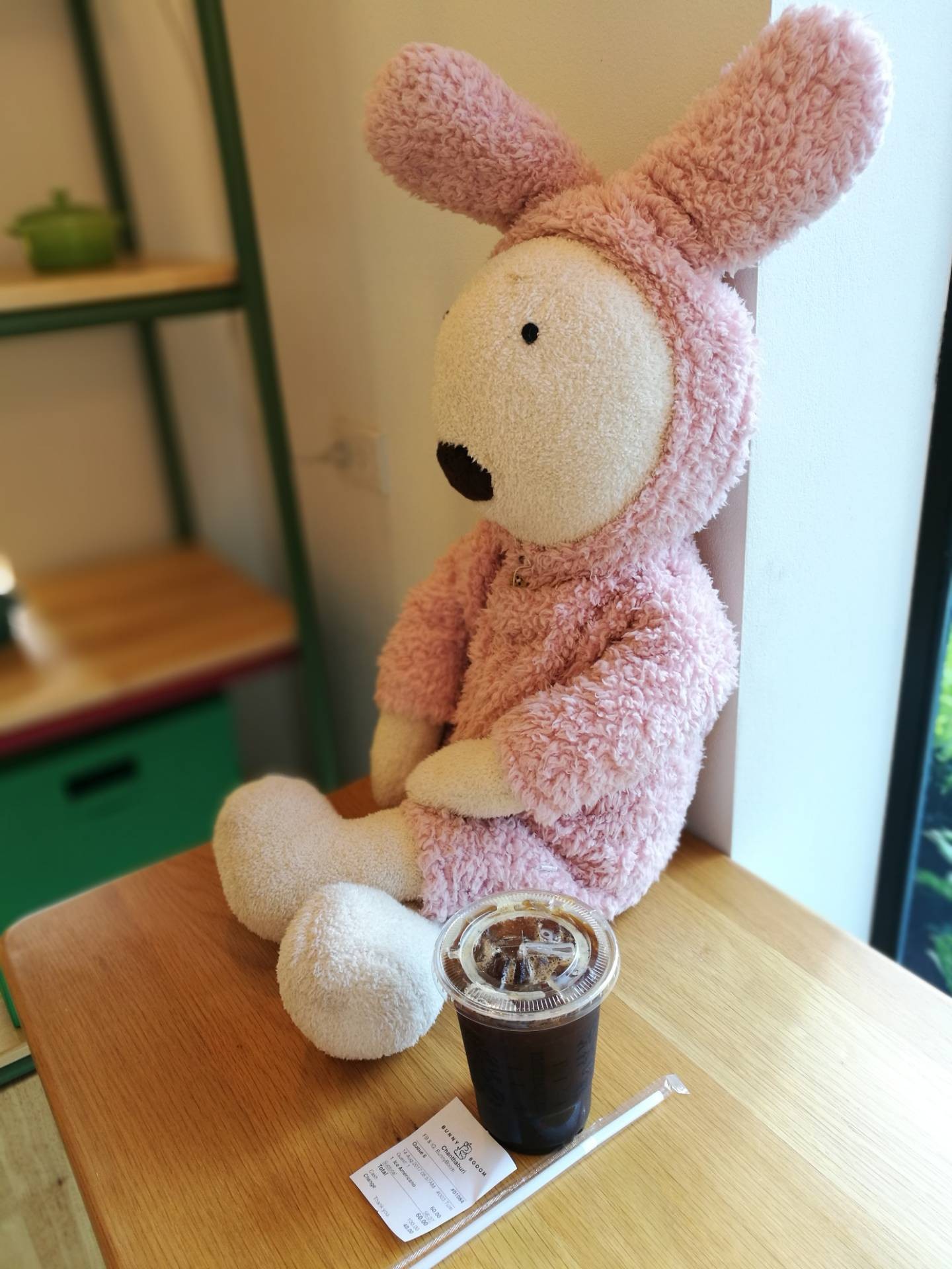 รีวิว Bunny Boom - กาแฟเข้ม ขม บรรยากาศ พอได้