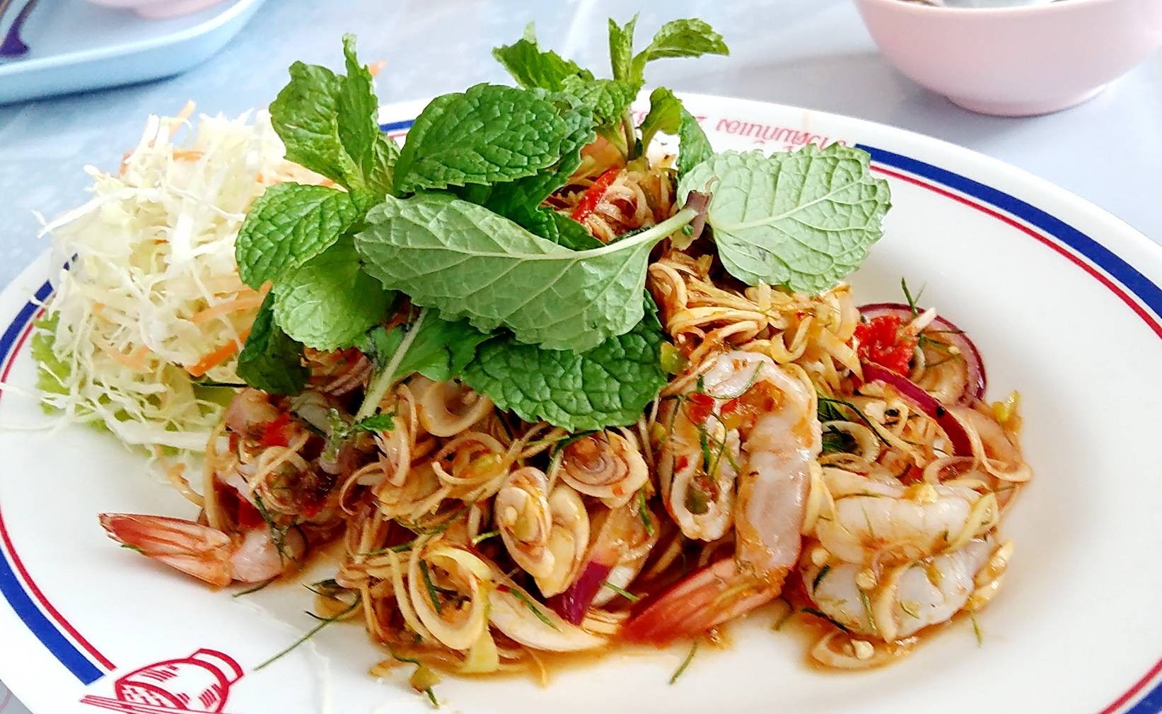 พล่ากุ้ง ร้าน ครัวริมน้ำ