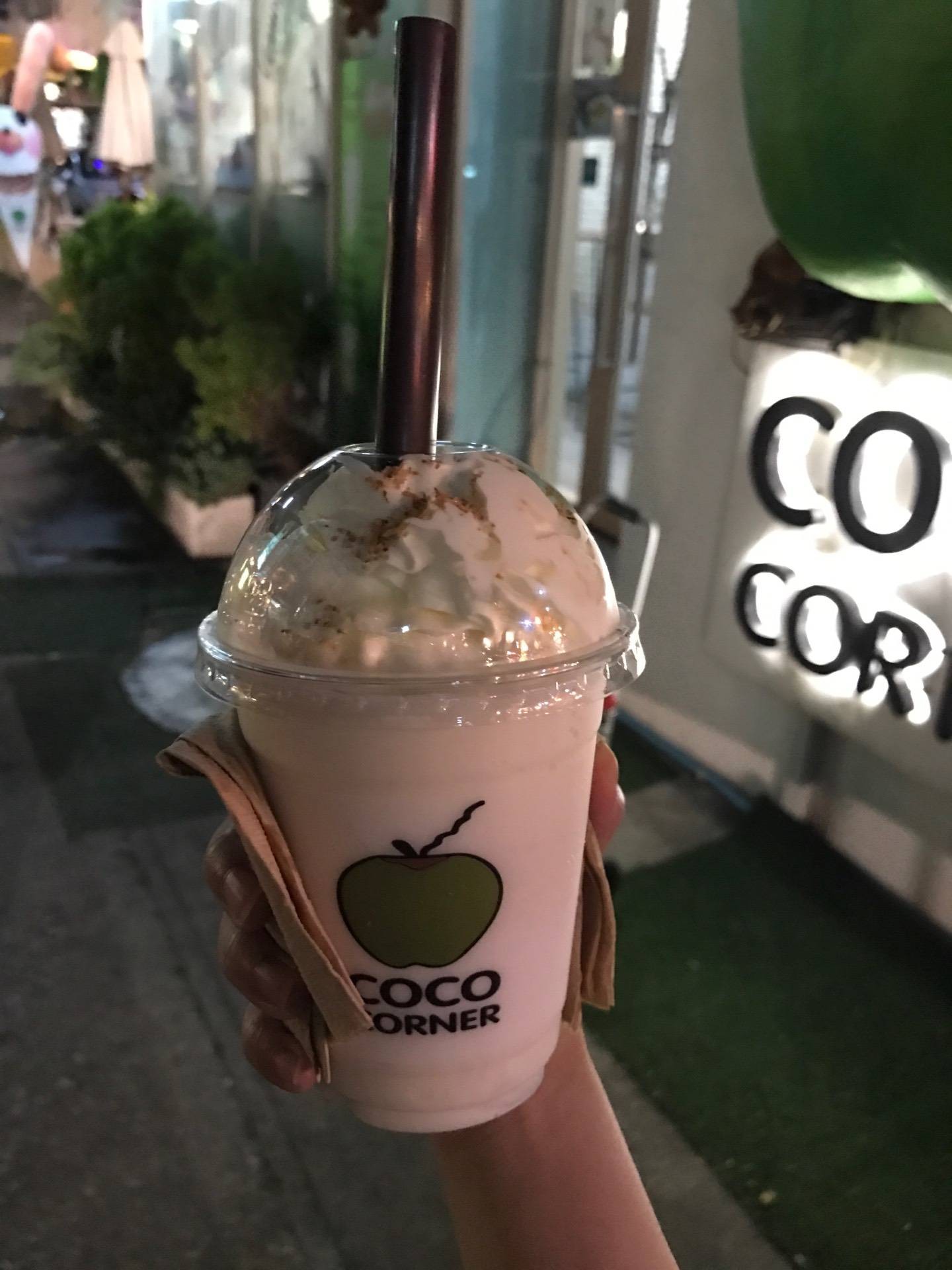 รีวิว Coco corner coconut - น้ำมะพร้าวปั่นแสนสดชื่น