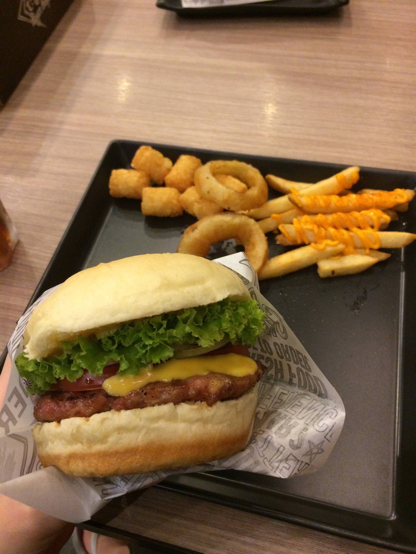 รีวิว TEDDY's Bigger Burgers Gateway เอกมัย - Best Burger Ever!