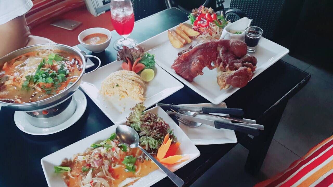รีวิว Loft Restaurant & Bar - ร้านอาหารบรรยากาศดีริมแม่น้ำแคว