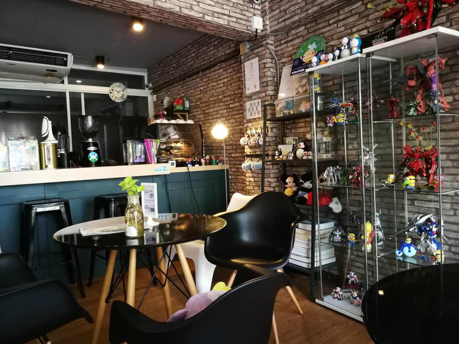 รีวิว The Brewers Coffee Shop - ร้านเล็ก ๆ น่าสนใจทีเดียว กาแฟรสชาติดี ...