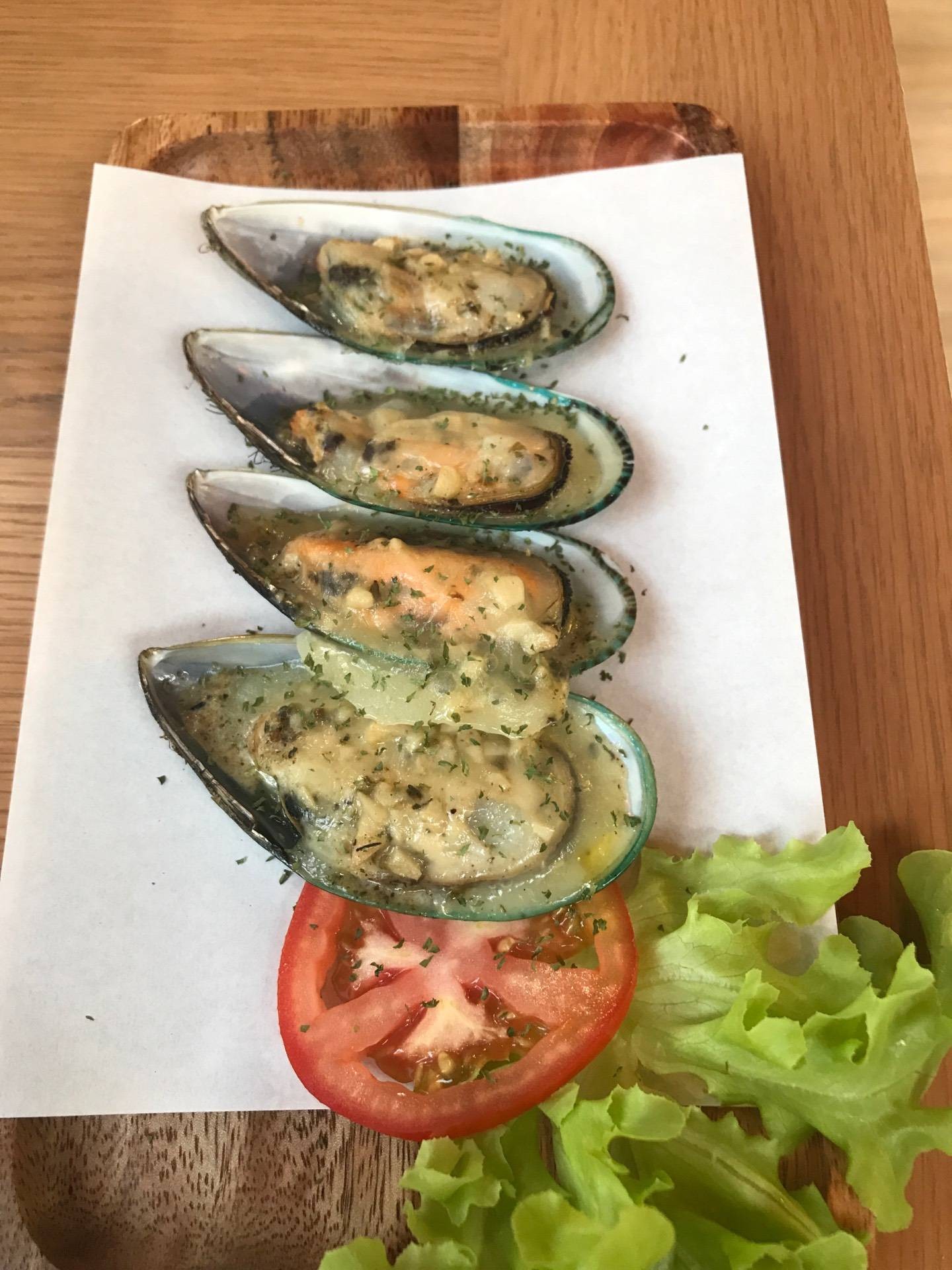 รีวิว Taste of trees BTS วงเวียนใหญ่ - ร้านกาแฟน่ารัก บรรยากาศร่มรื่น ...