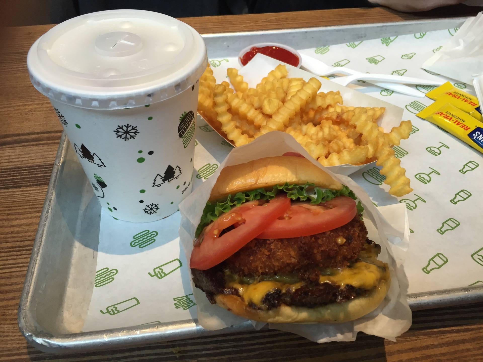 รีวิว Shake Shack Grand Central Terminal - One of the Best Burgers in NYC