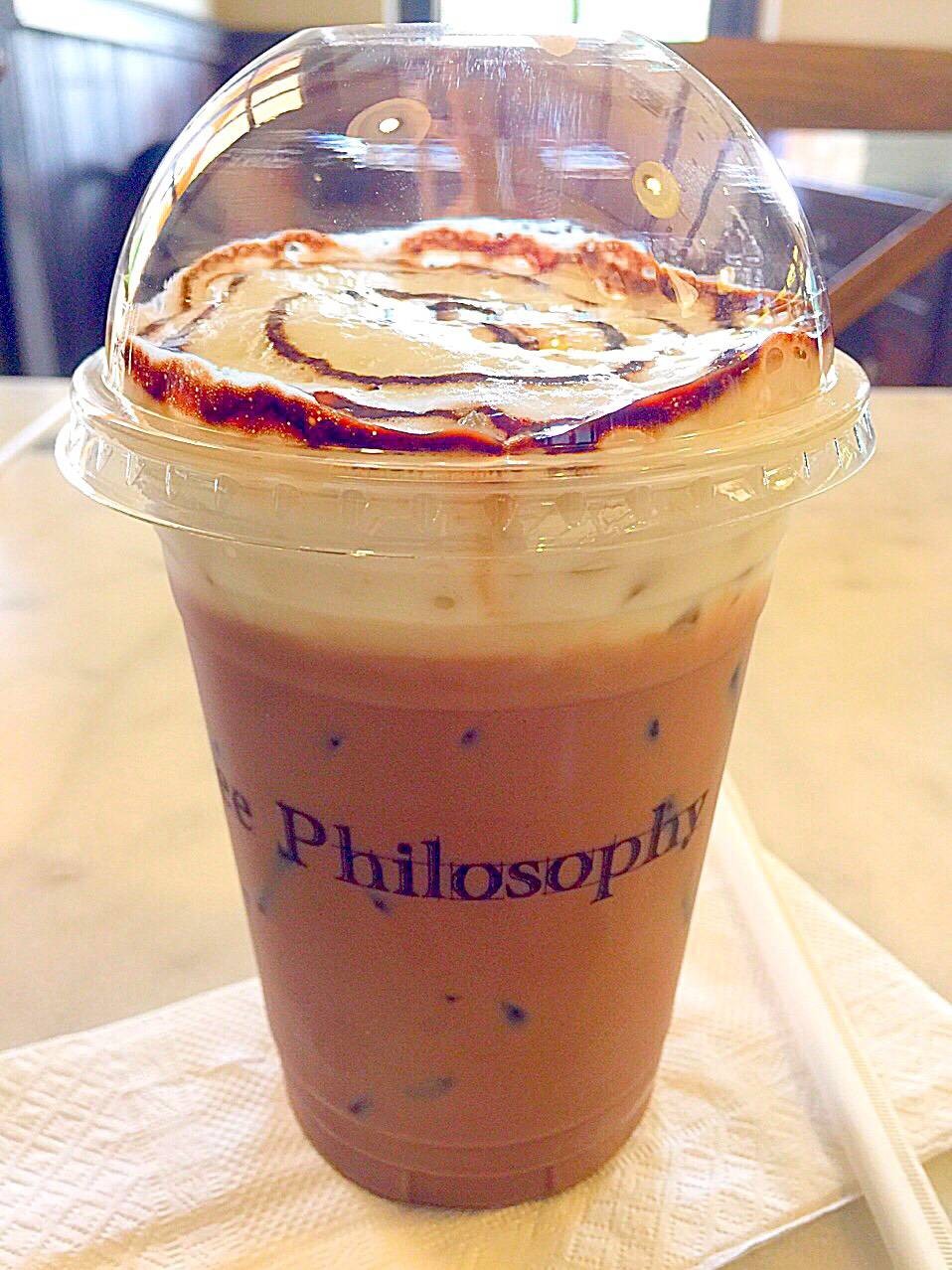 รีวิว Coffee Philosophy - นั่งพักระหว่างรอเด็กๆ