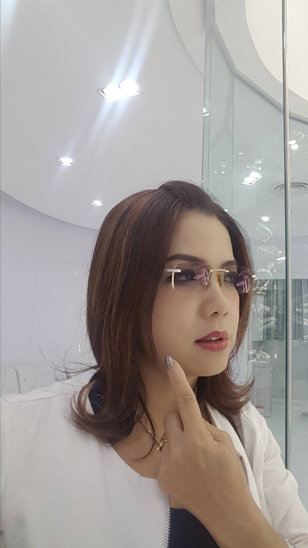 รีวิว V Square Clinic Botox Filler Center Gateway เอกมัย - ร้อยไหมปรับ ...