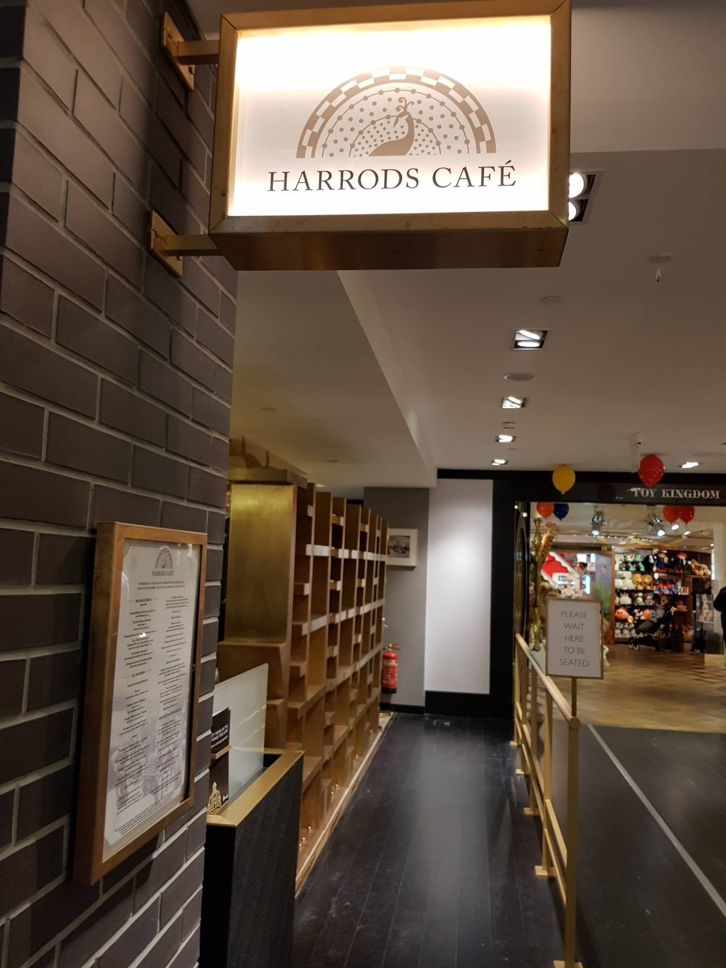 รีวิว Harrods Cafe Harrods - มาถึงที่แล้วก็ต้องห้ามพลาด