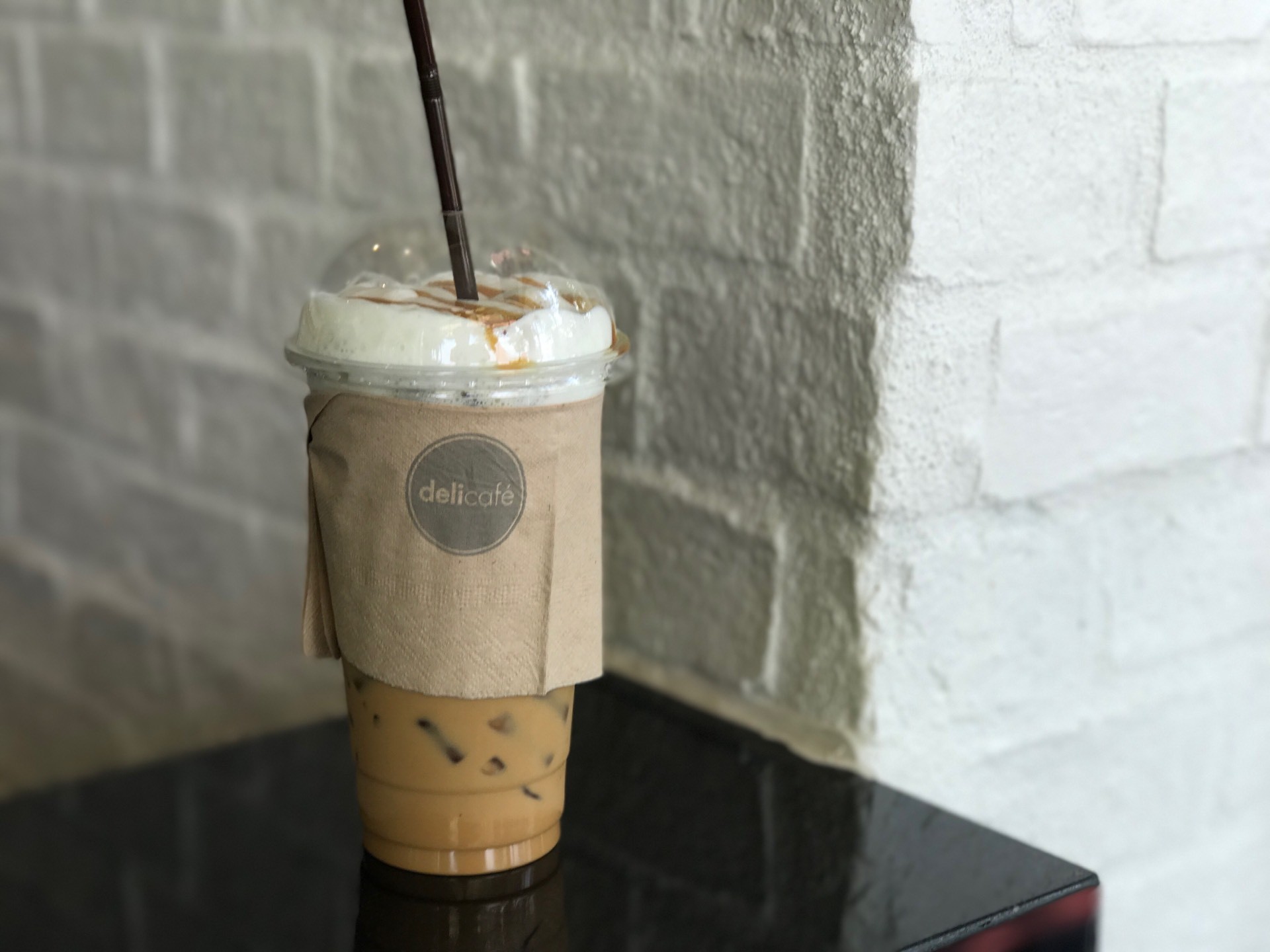 รีวิว deli cafe' Shell สีคิ้ว - แวะเติมพลังกาแฟที่สีคิ้ว - Wongnai