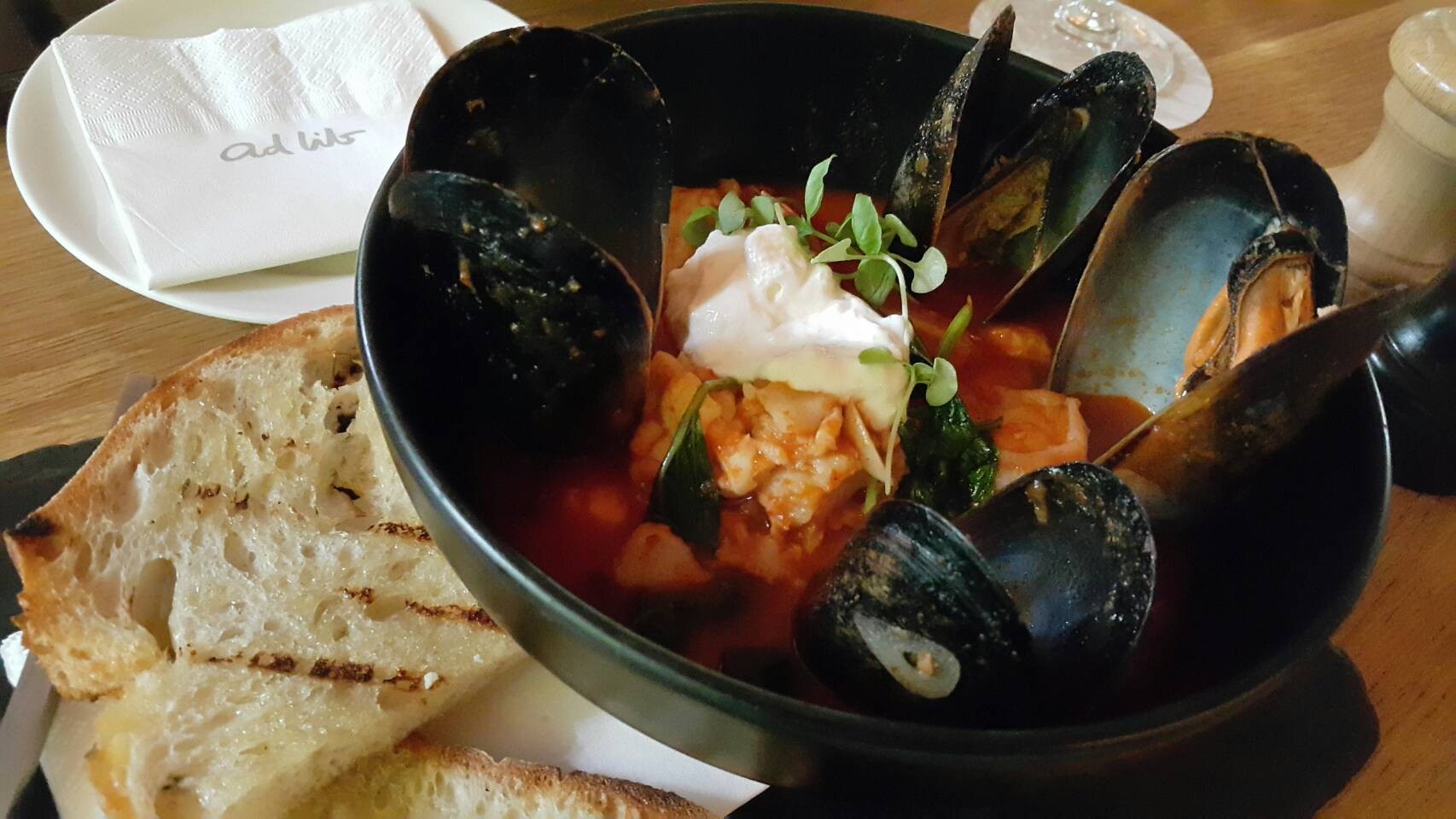 รูป Ad Lib Restaurant สุขุมวิท