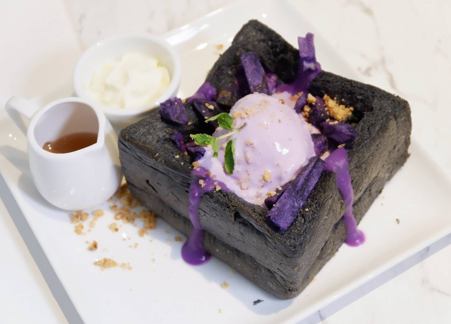 รีวิว Ring Cafe By Lumière - มันม่วงคือดี