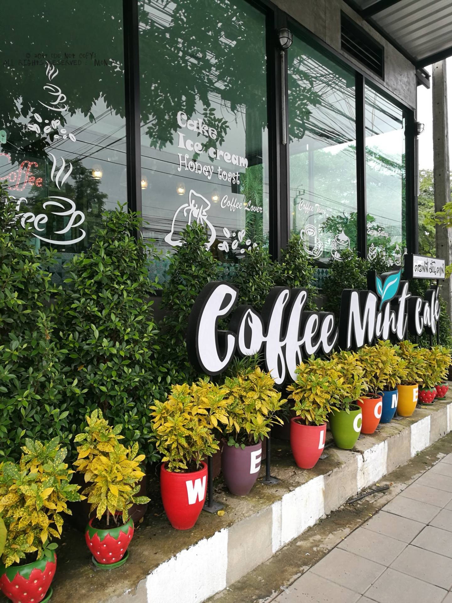รีวิว Coffee Mint Cafe - ใครจะเชื่อว่าในร้านกาแฟขนาดกระทัดรัดจะมีขนมจีน ...