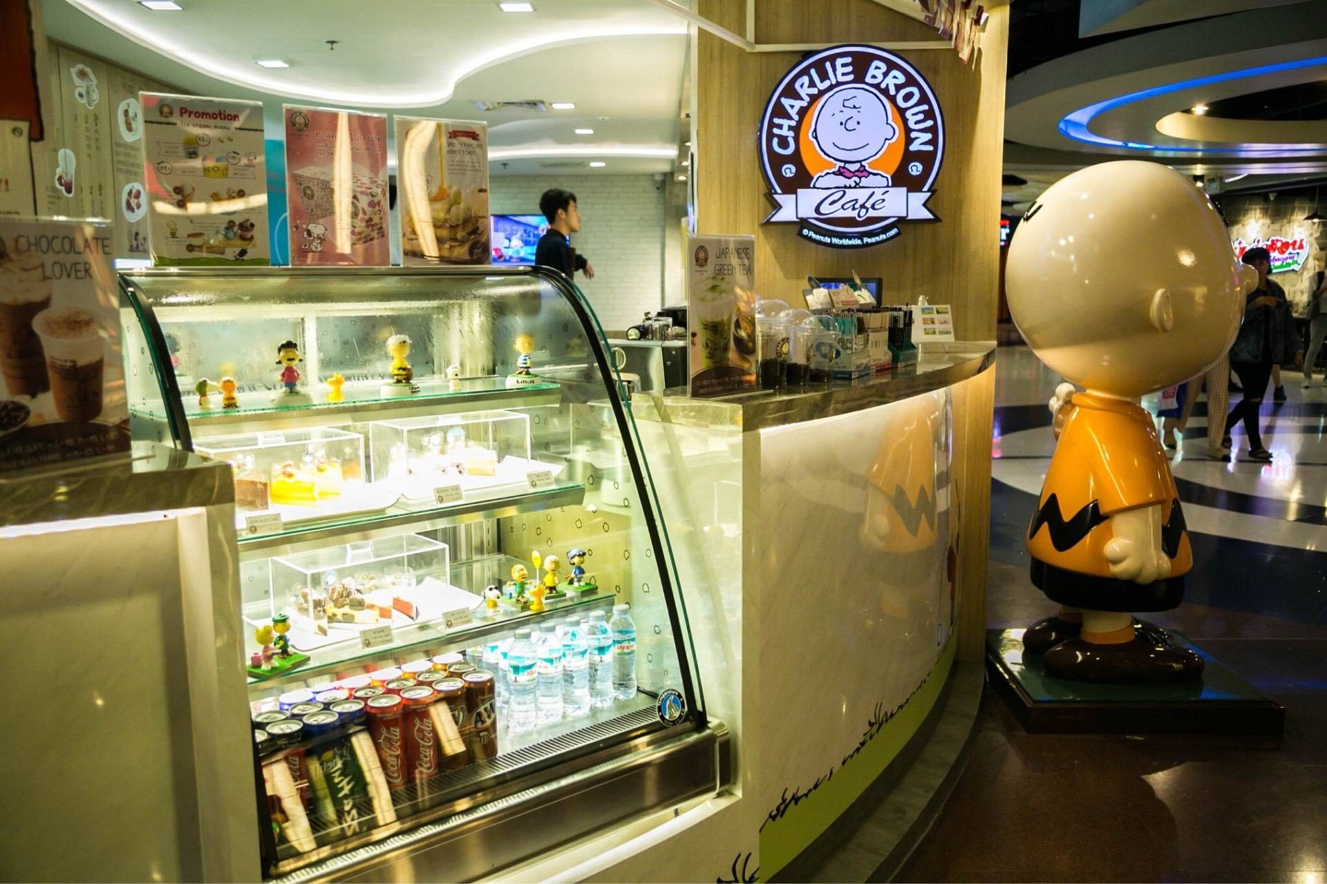 รีวิว Charlie Brown Cafe มาบุญครอง - ที่สำหรับสาวก Snoopy