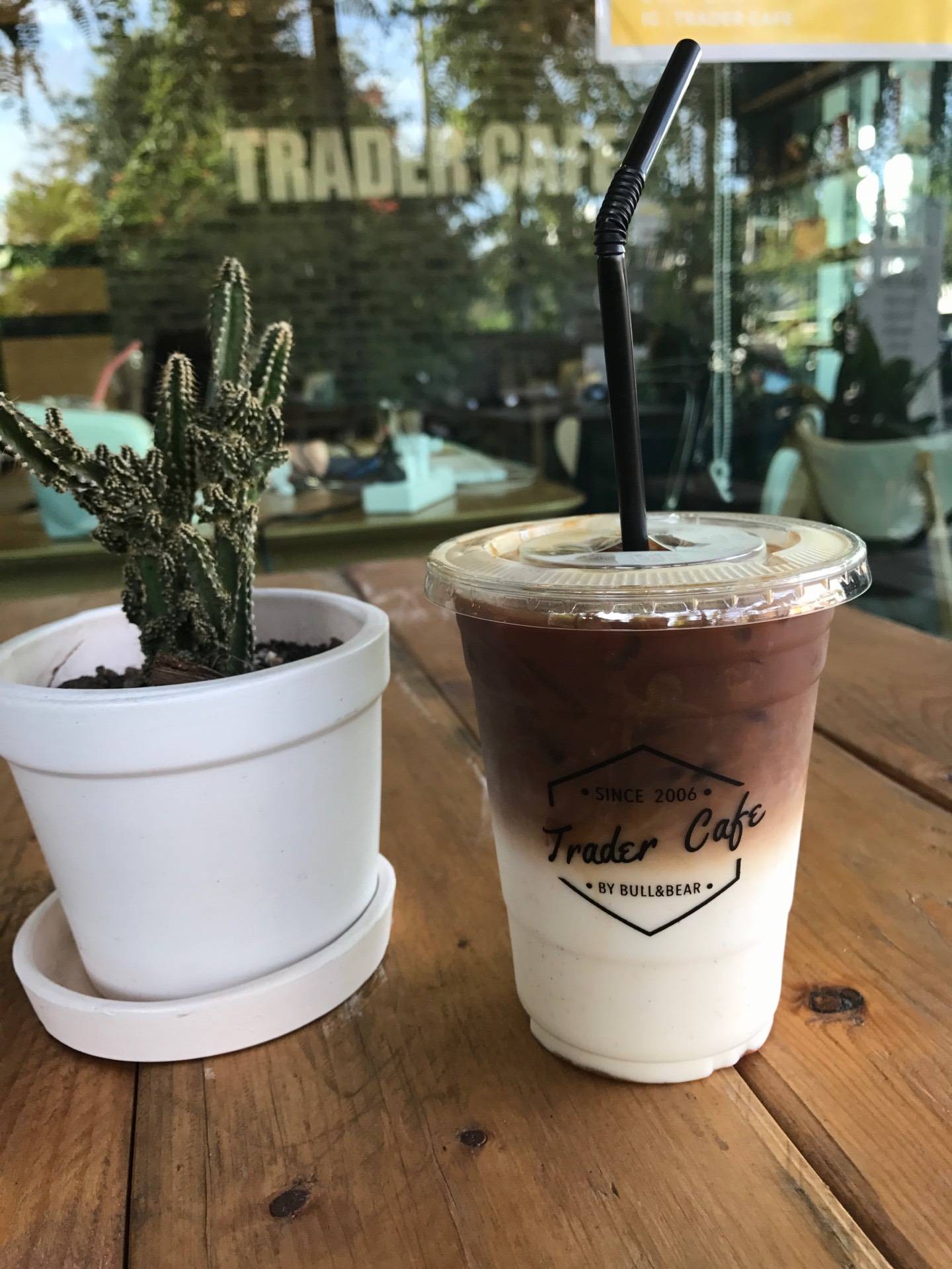 รีวิว Trader cafe - Trader Cafe ร้านกาแฟ บรรยากาศชิวๆ ฟังเพลงสบาย คัด ...