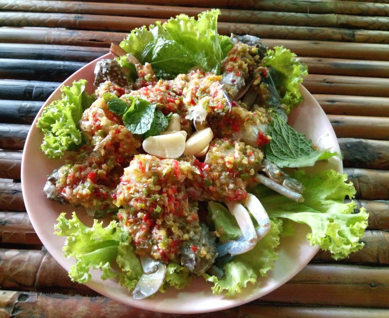 ยำปูม้า ร้าน ไก่ย่างน้องปู - Wongnai