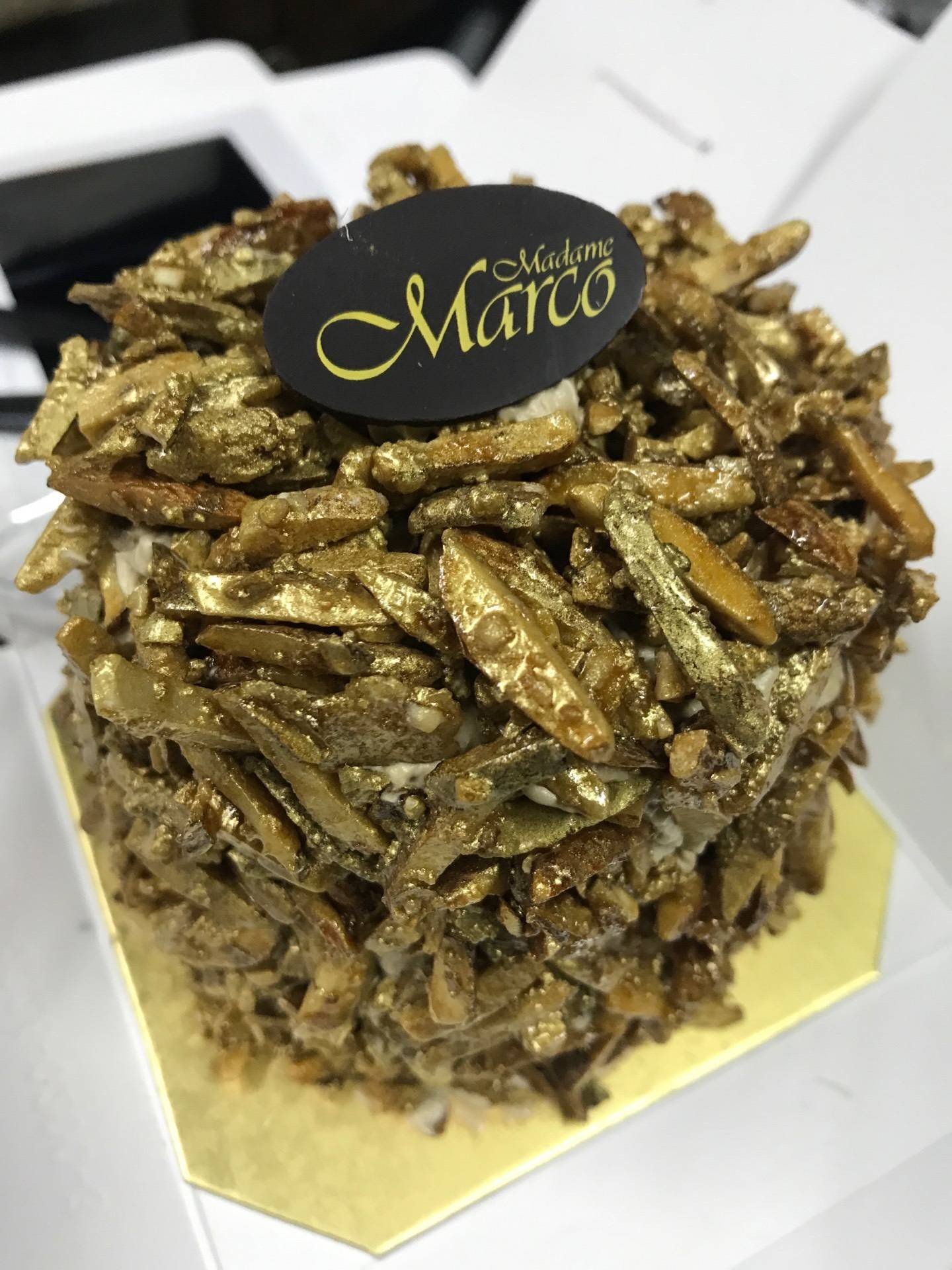 เจนัวโกลด์ 3นิ้ว (ครึ่งปอนด์) ร้าน Madame Marco สยามพารากอน