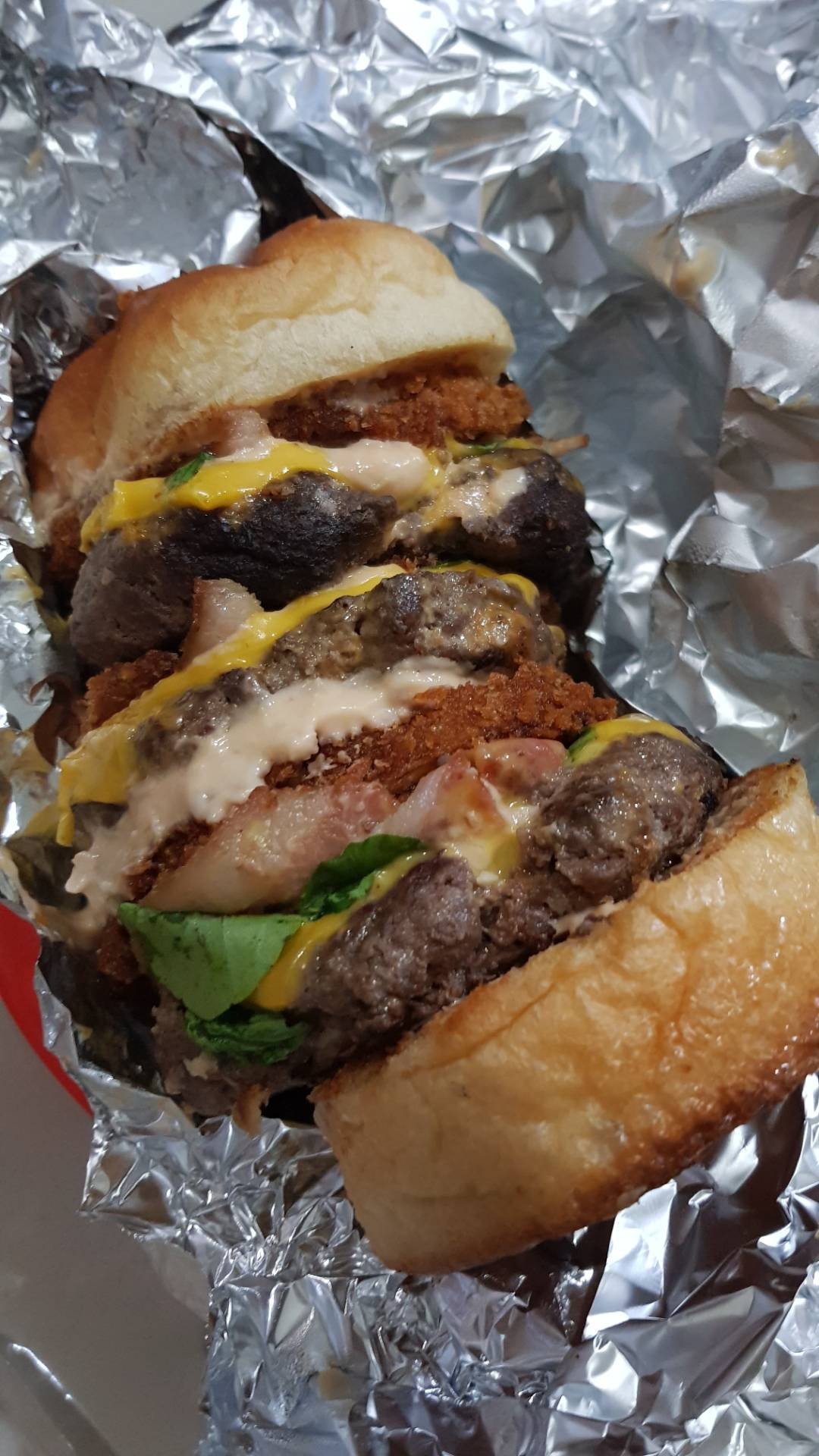 รีวิว Mother Trucker Burger - Triple Meat Burgers! ใหญ่แบบบ้าไปเลย