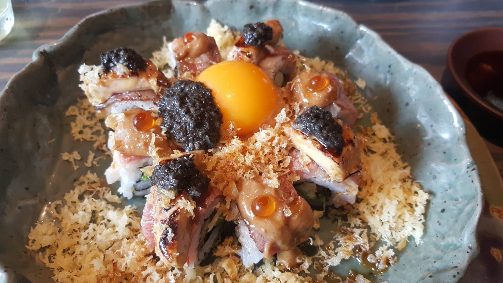 รีวิว Sushi Mori Gaysorn Village - ผิดหวังกับเมนู Kuro Tsuki Tama Roll