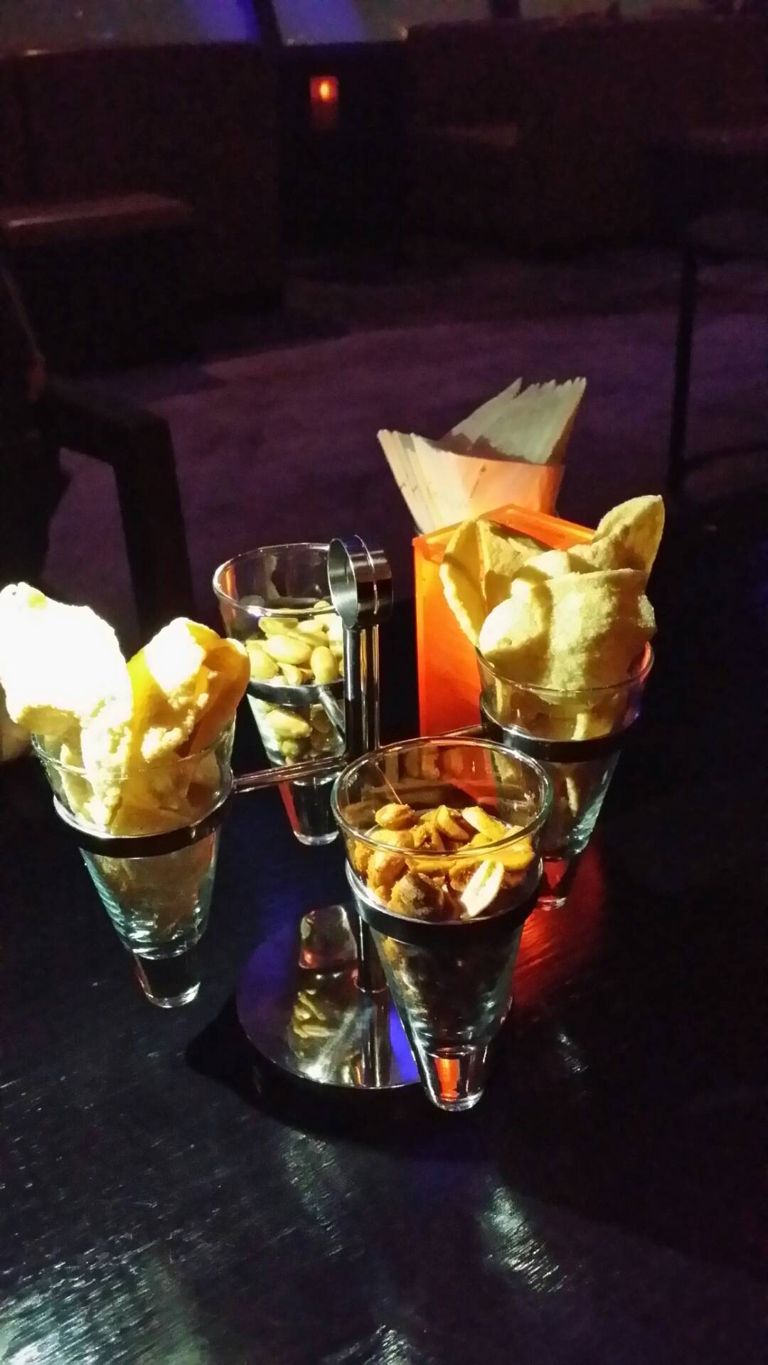 รีวิว Three Sixty Lounge Millennium Hilton Bangkok Hotel - สวรรค์ยามค่ำ ...