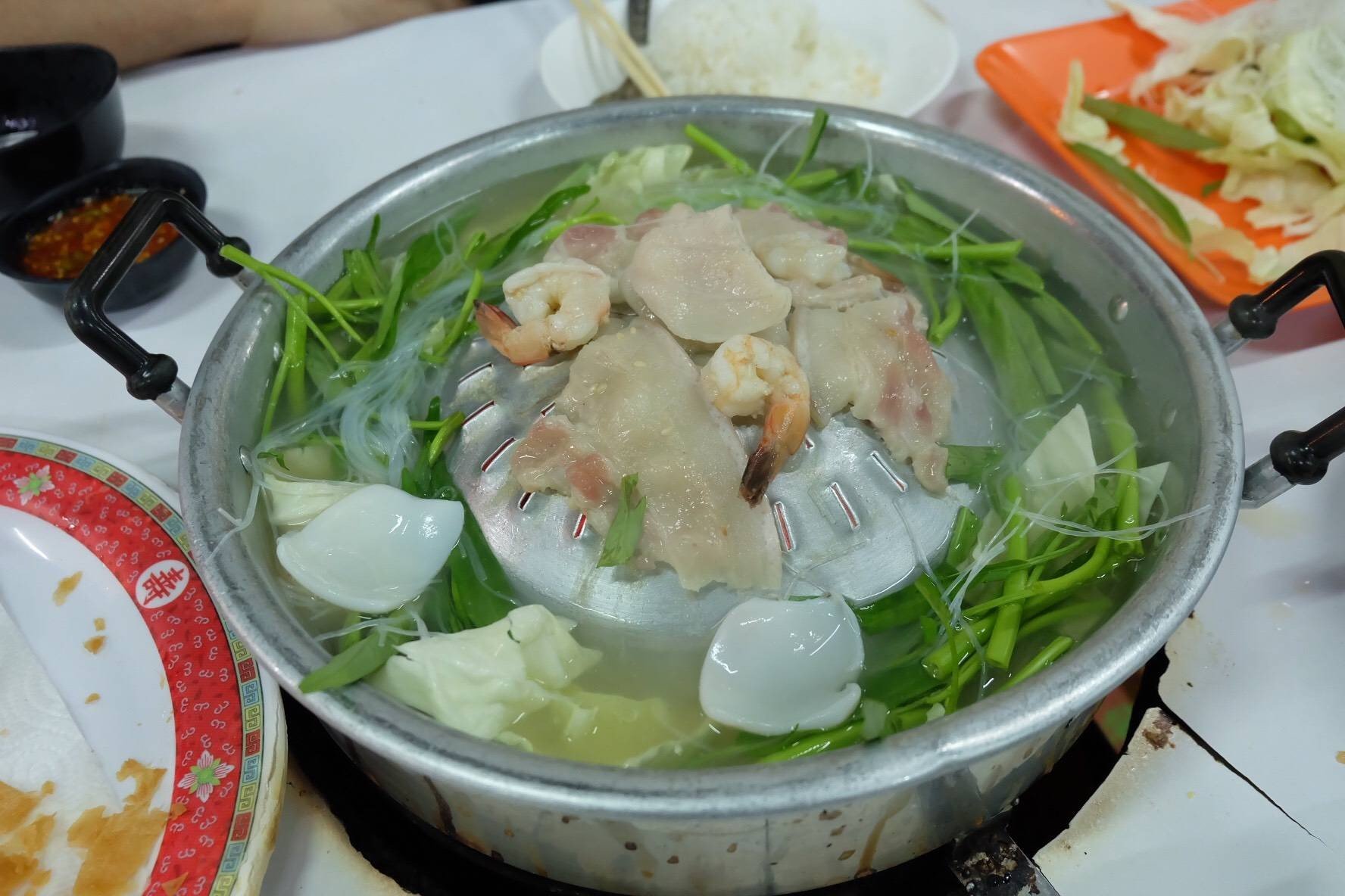 รีวิว หมูกระทะ เฮงเฮงเฮง ปากตรอกจันทน์ - หมูหมักอร่อยดี ทานช่วงฝนตกๆ ...