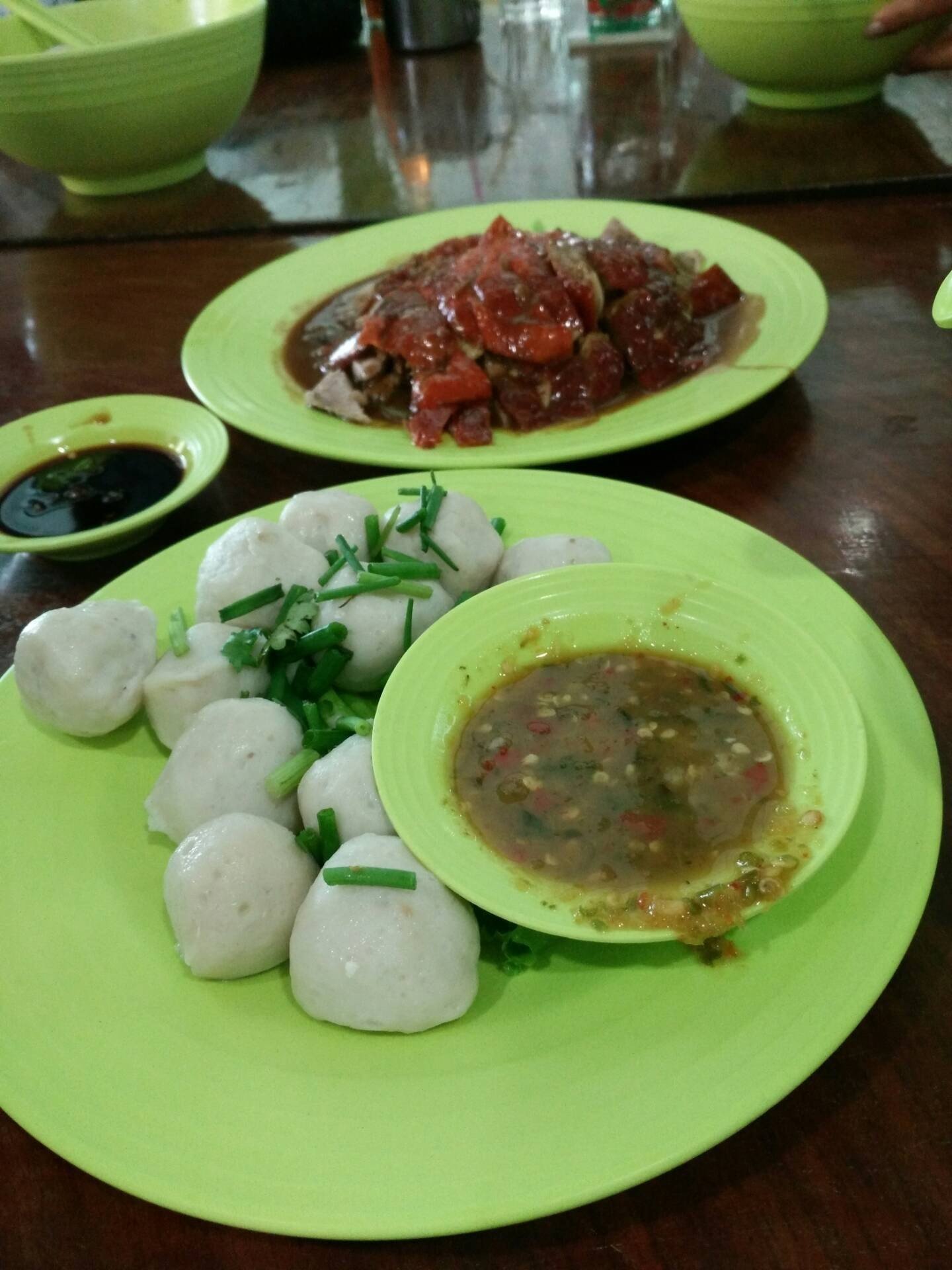 รูป เจียงลูกชิ้นปลา ในเมือง