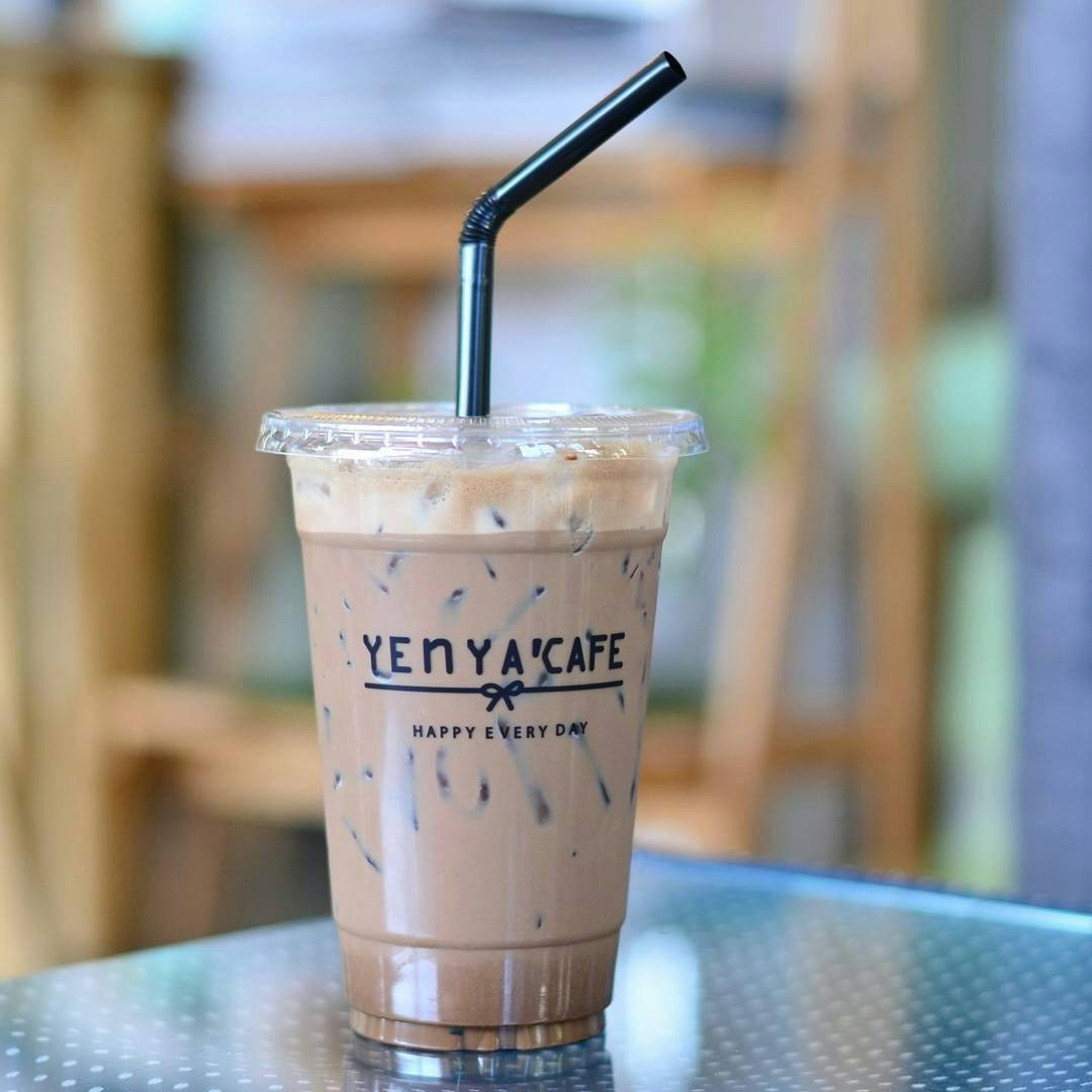 รีวิว Yenya' Cafe - ร้านYENYA CAFE ตรงข้ามวัดใหญ่ชัยมงคล ตรงมาเรื่อยๆ ...
