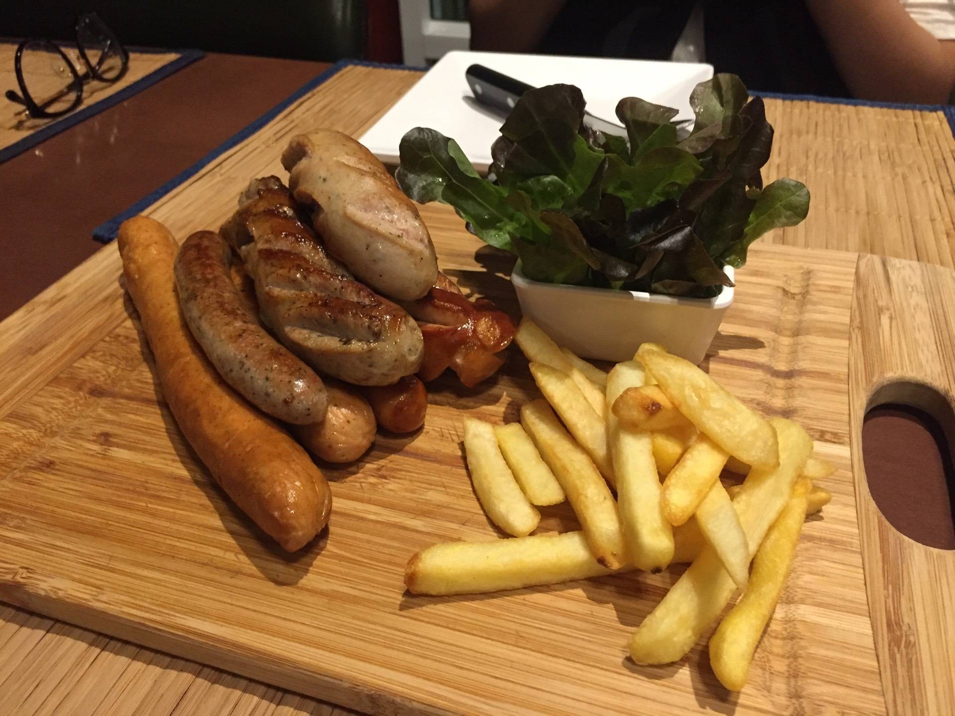 รีวิว Cafe' Capu - ร้านอาหารเยอรมัน คอเบียร์ต้องมา