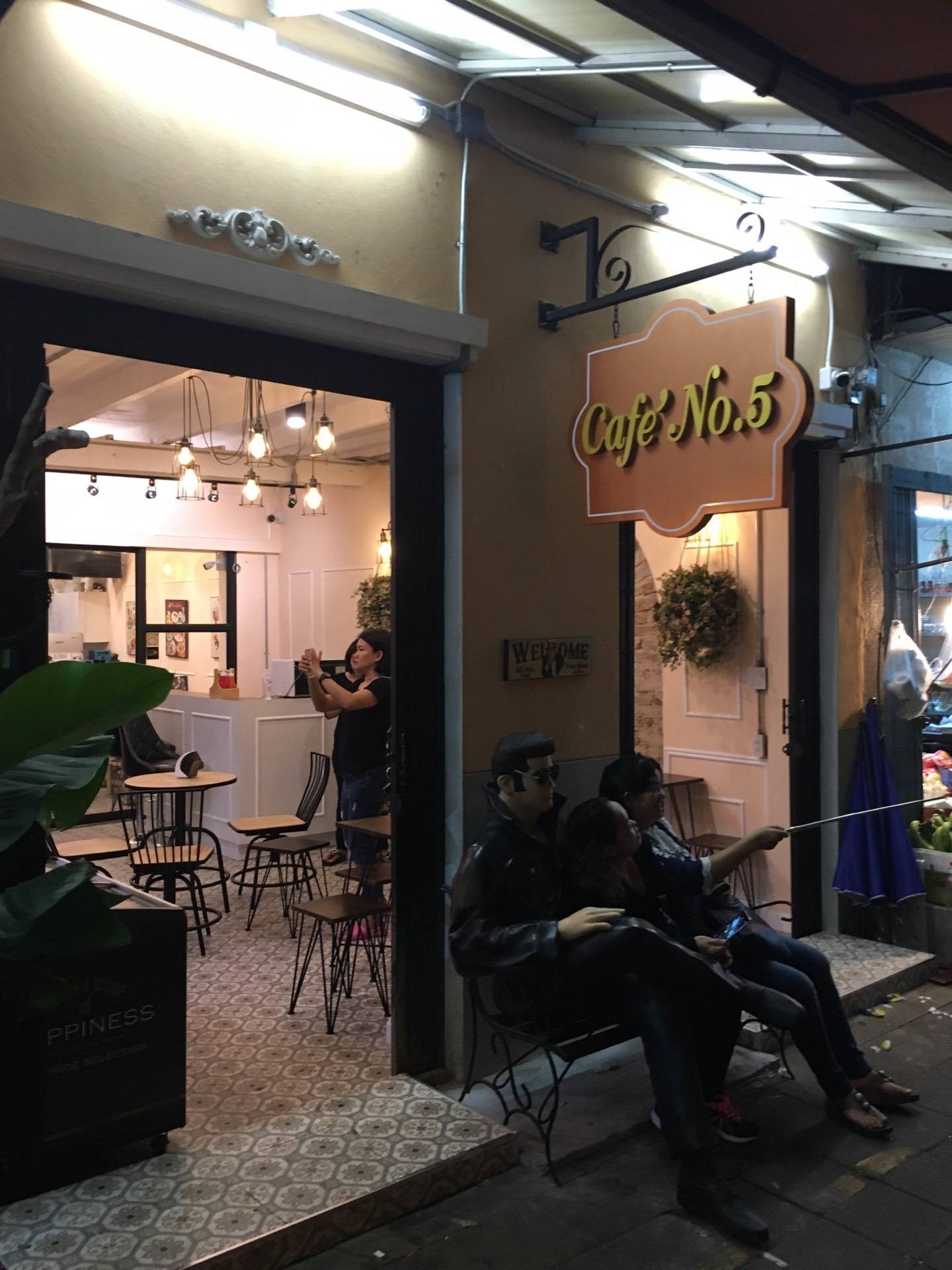 รีวิว Cafe No.5 - ร้านน่านั่งย่านปากคลองตลาด