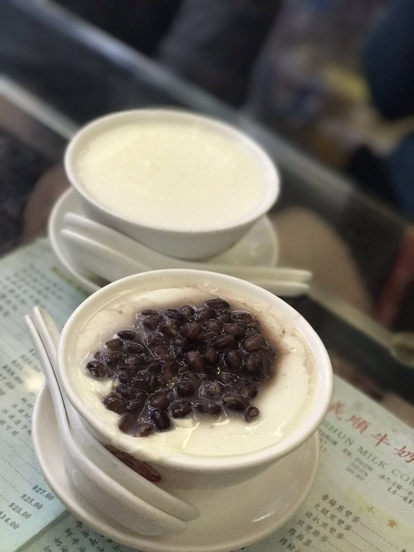 นมตุ๋น • ธรรมดา กับ ราดถั่วแเดง ร้าน Yee Shun Milk Company 義順牛奶公司 Yau ...