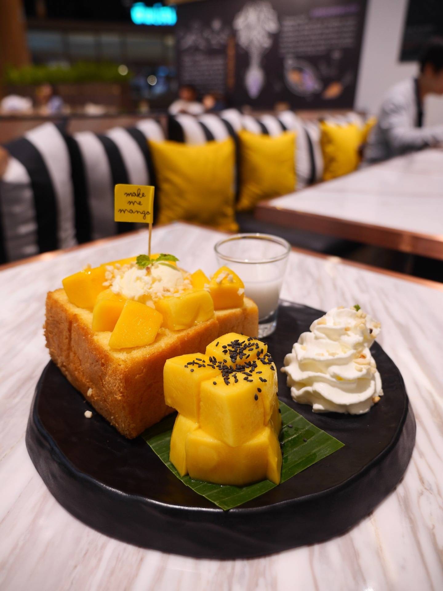 ร้าน Make Me Mango King Power - รีวิวร้านอาหาร - Wongnai