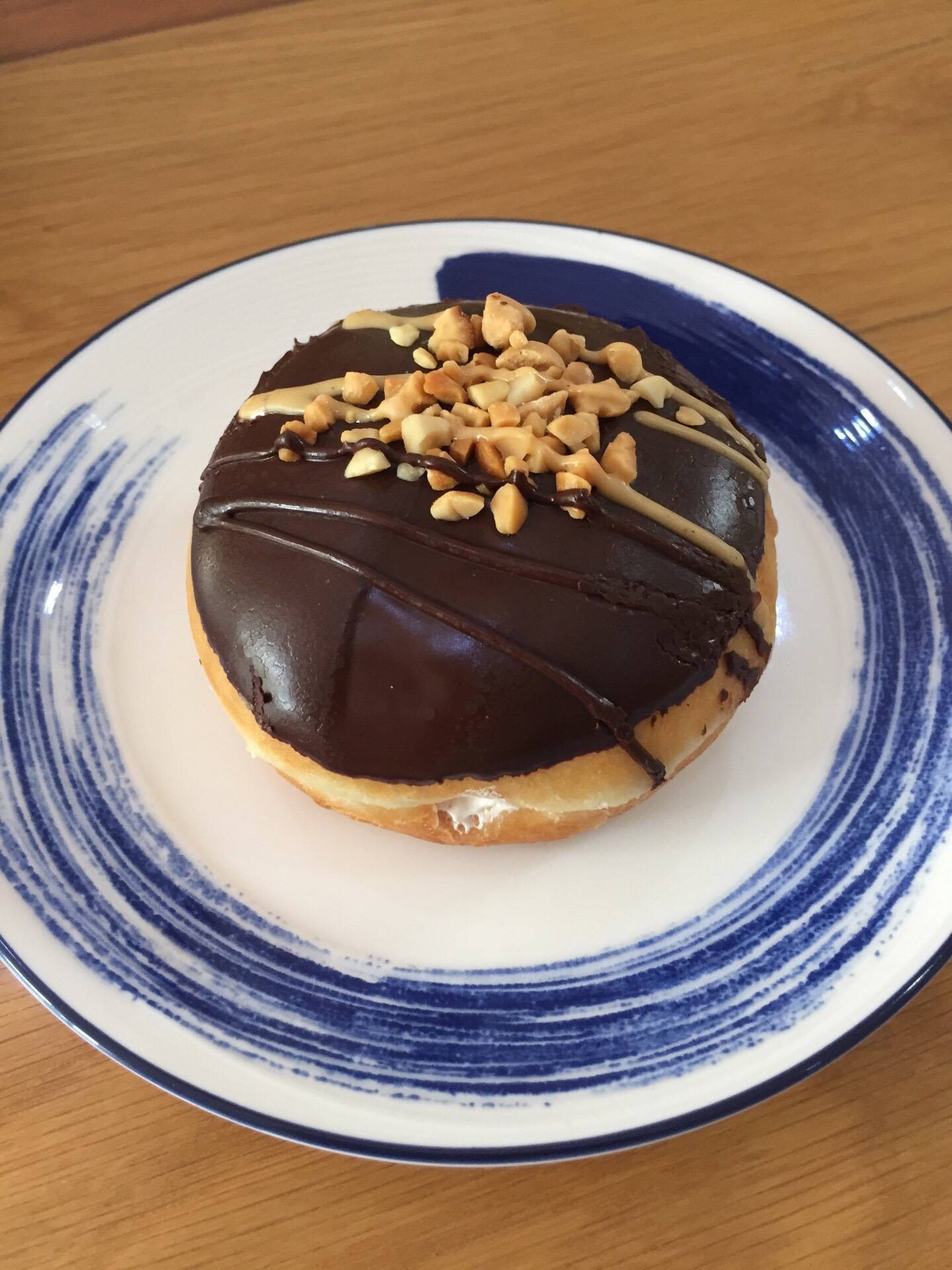 รีวิว Krispy Kreme สยามพารากอน - Reese Donut